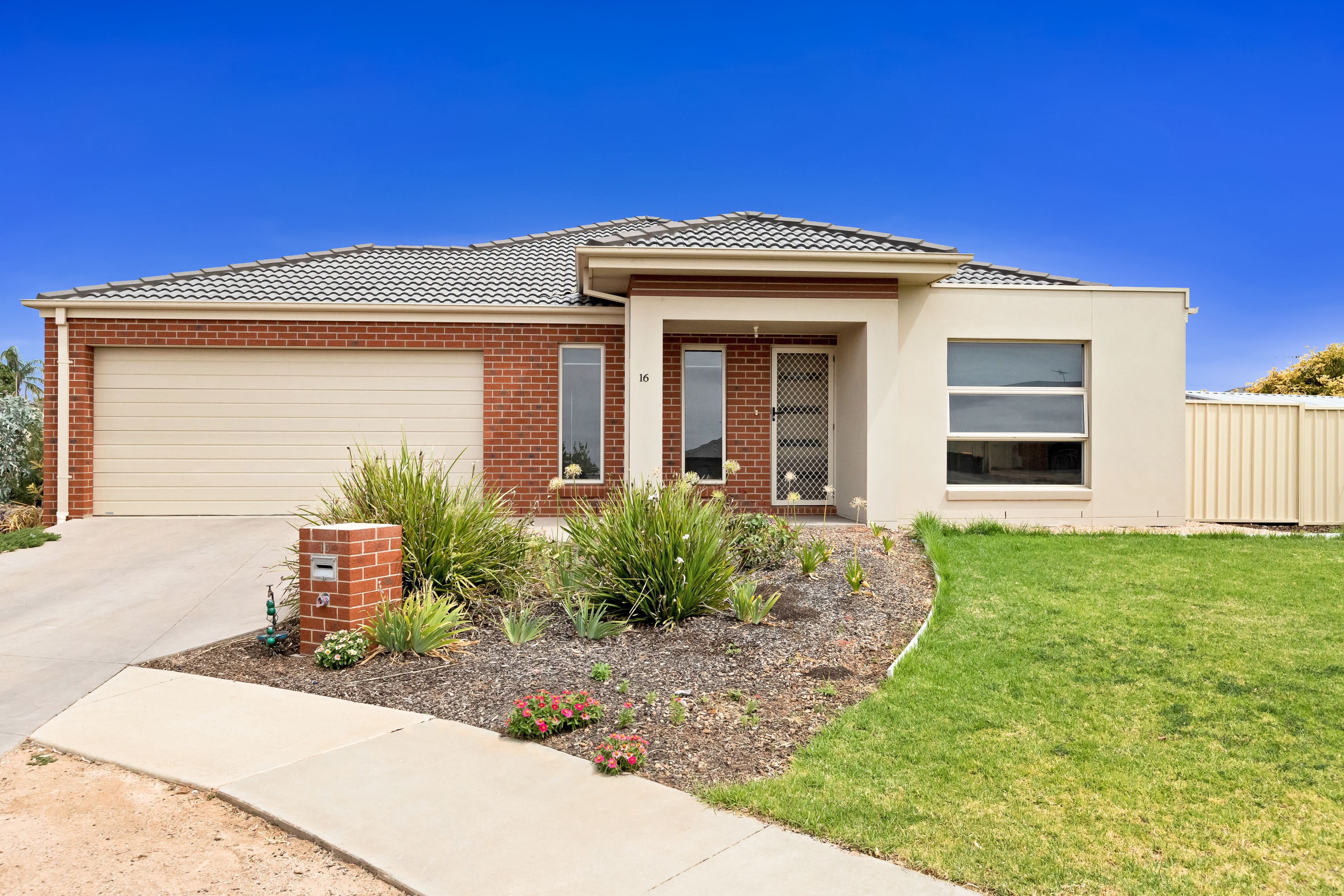 16 Battalion Drive, Mildura, VIC 3500 - Leased House - Ray White Mildura