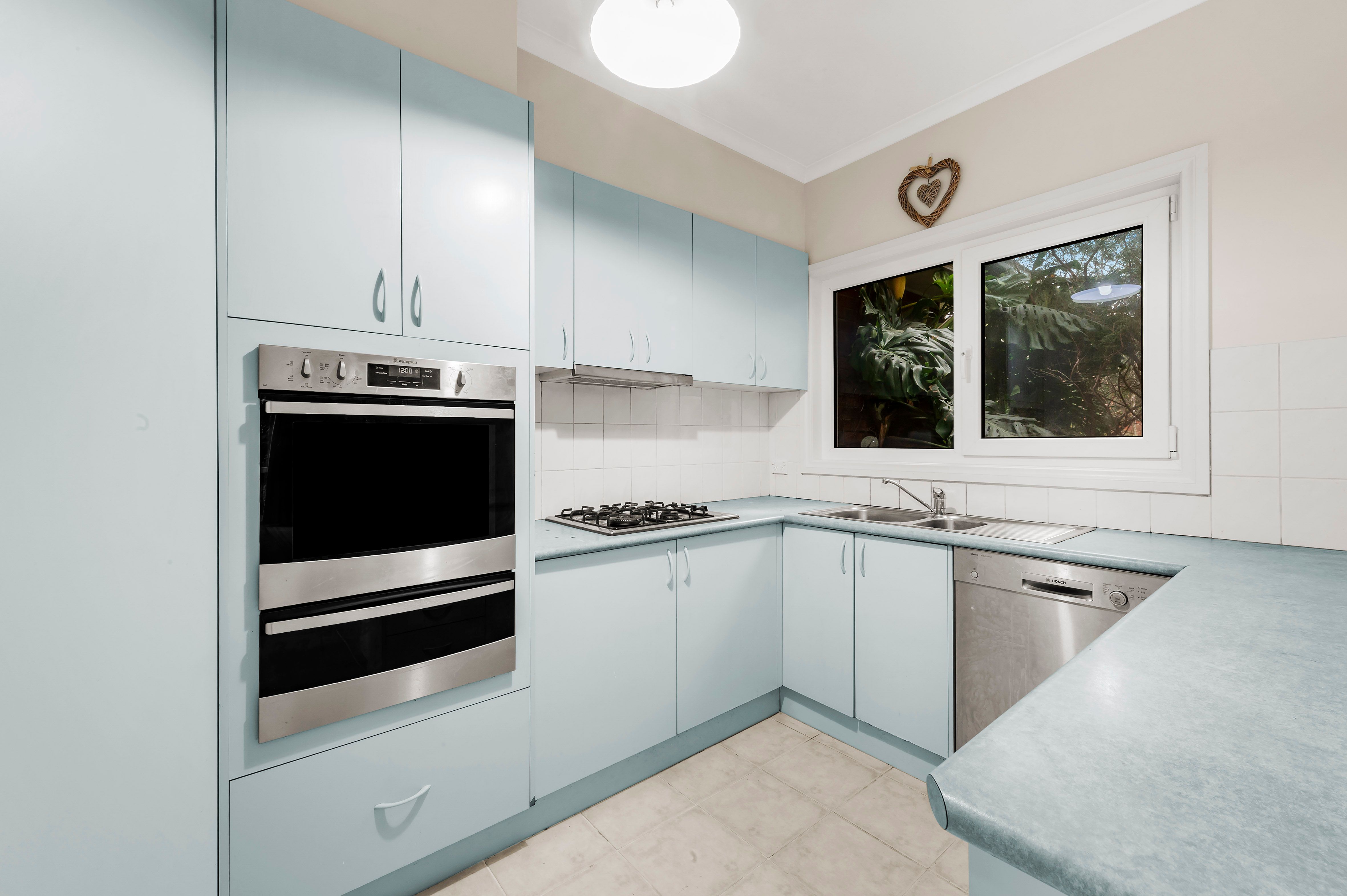 4-320-haughton-road-clayton-vic-3168-sold-townhouse-ray-white