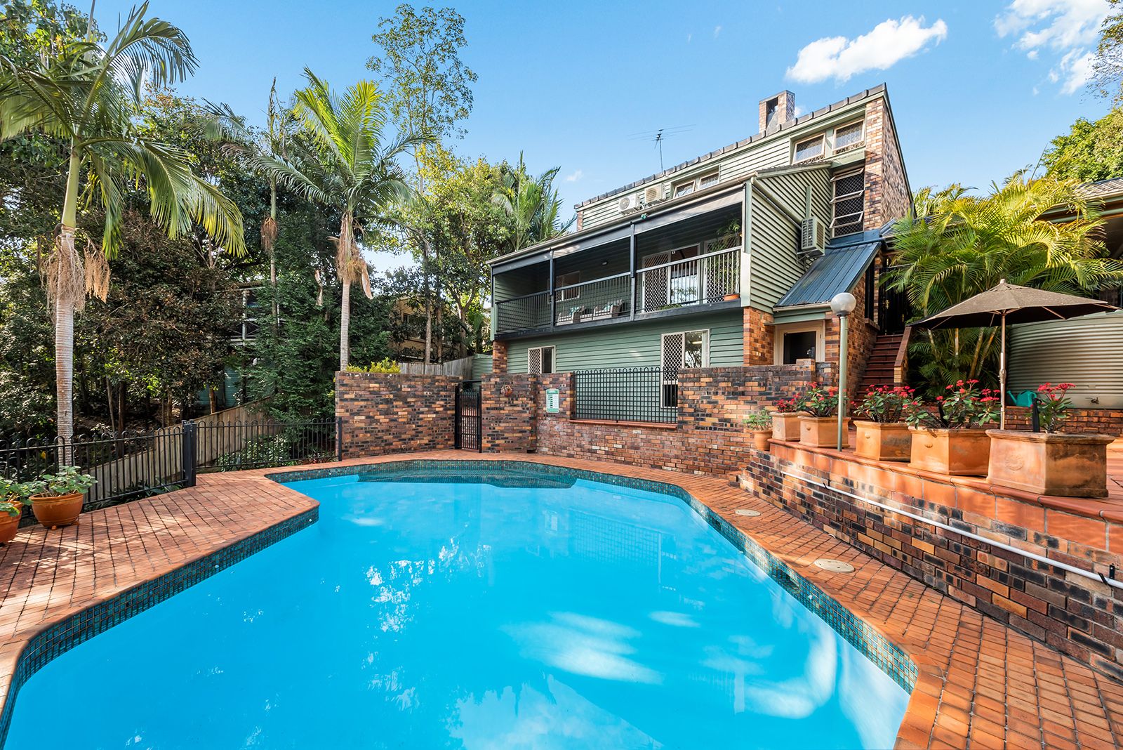 38 Rowena Street, Kenmore, QLD 4069 - Sold House - Ray White MetroWest ...