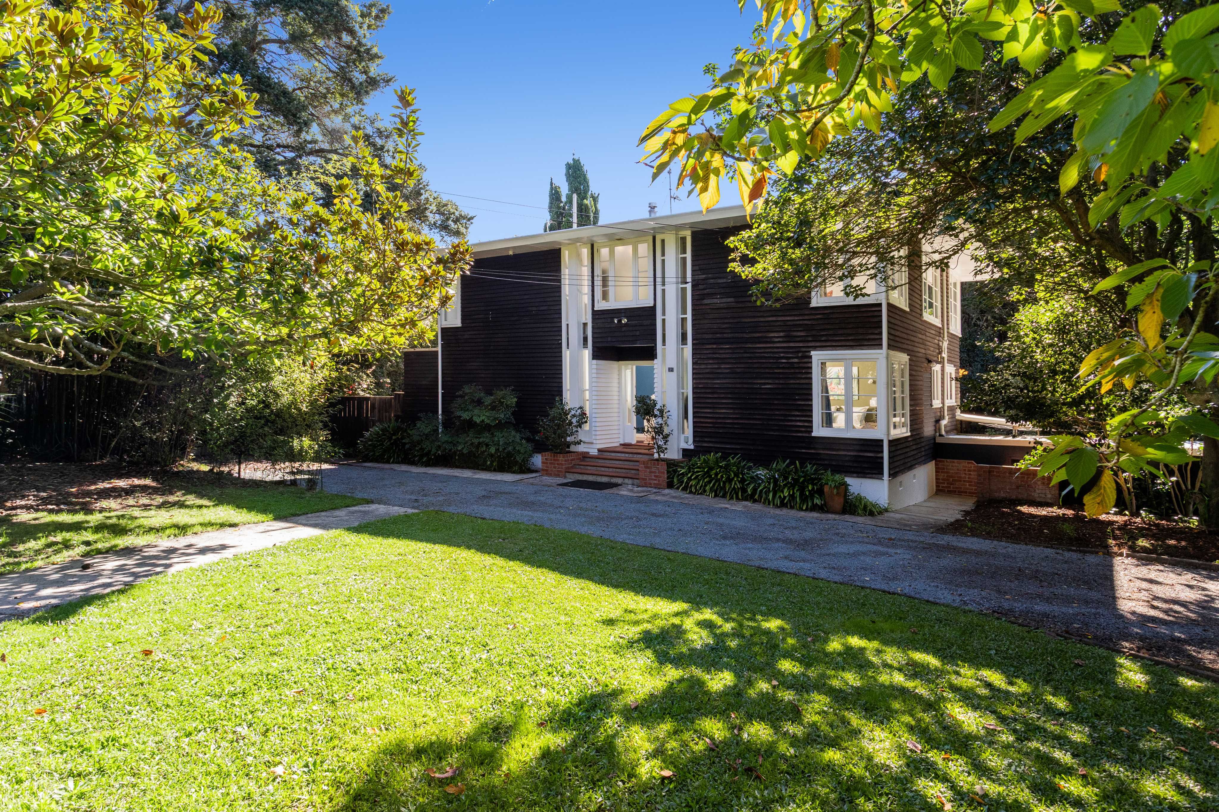 Ray White Mt Roskill
