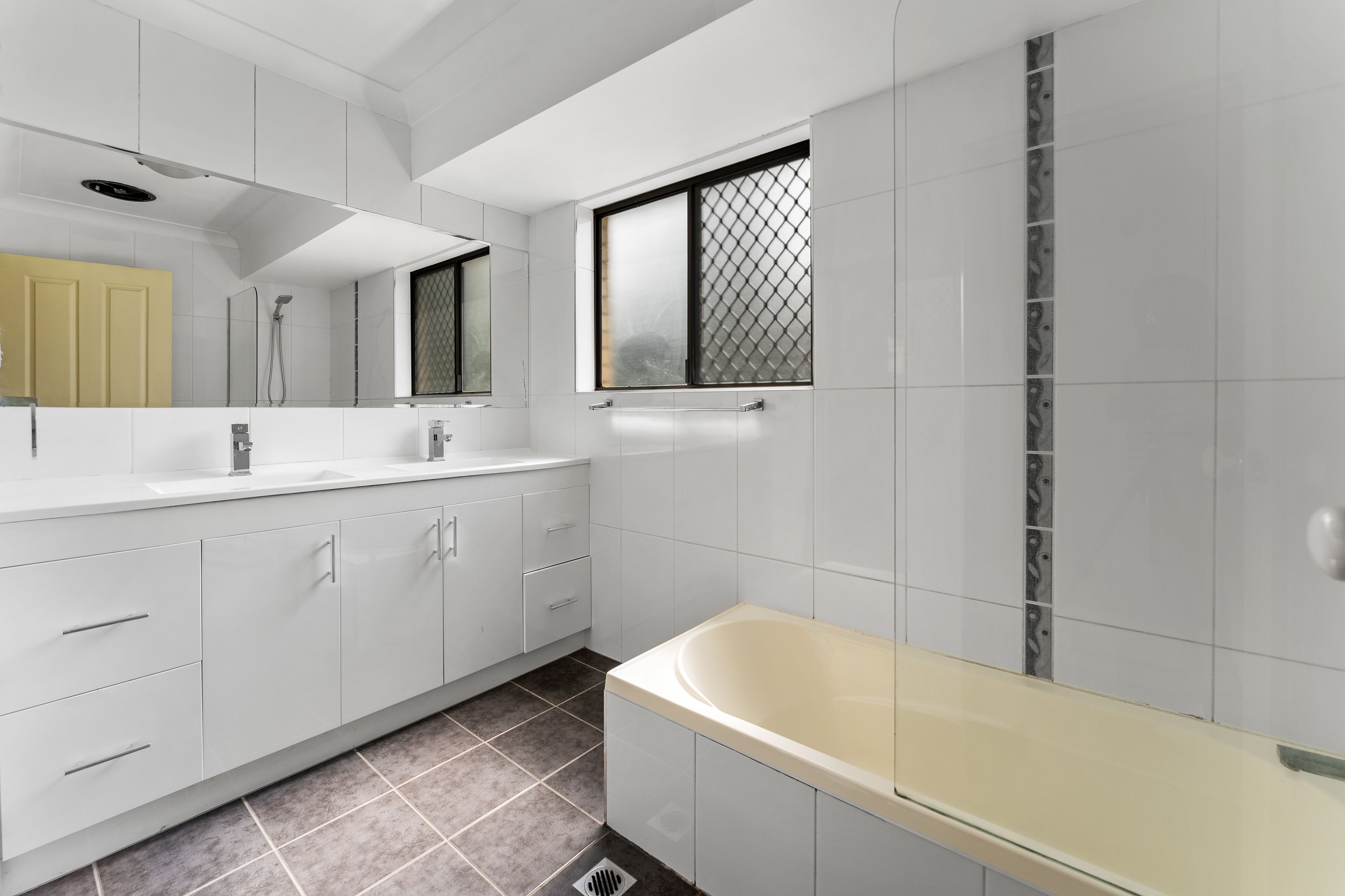 403 Gowan Road, Calamvale, QLD 4116 - Leased House - Ray White ...