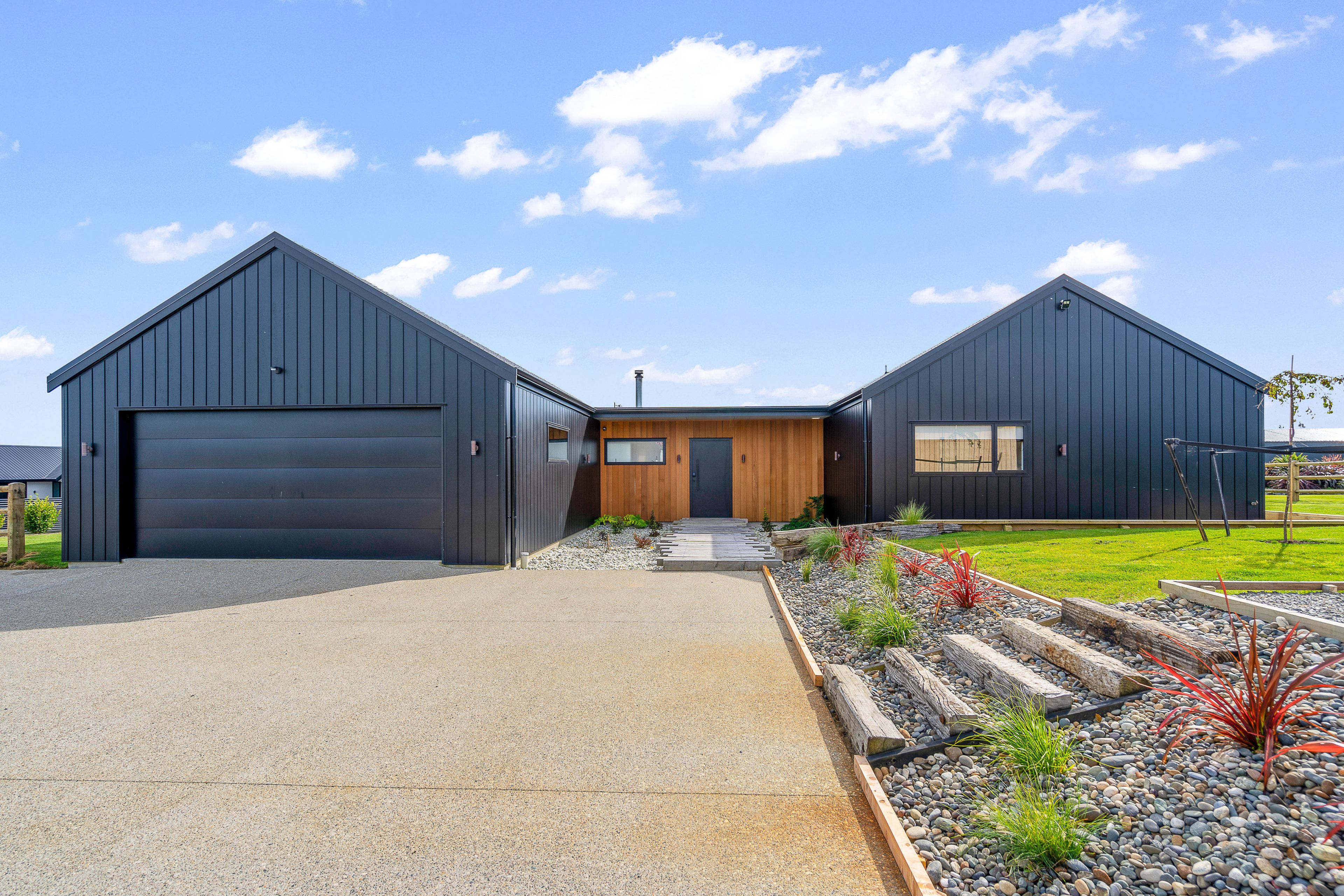 16 Chatham Rise, Seaward Bush, Invercargill 9812 - Sold House - Ray ...