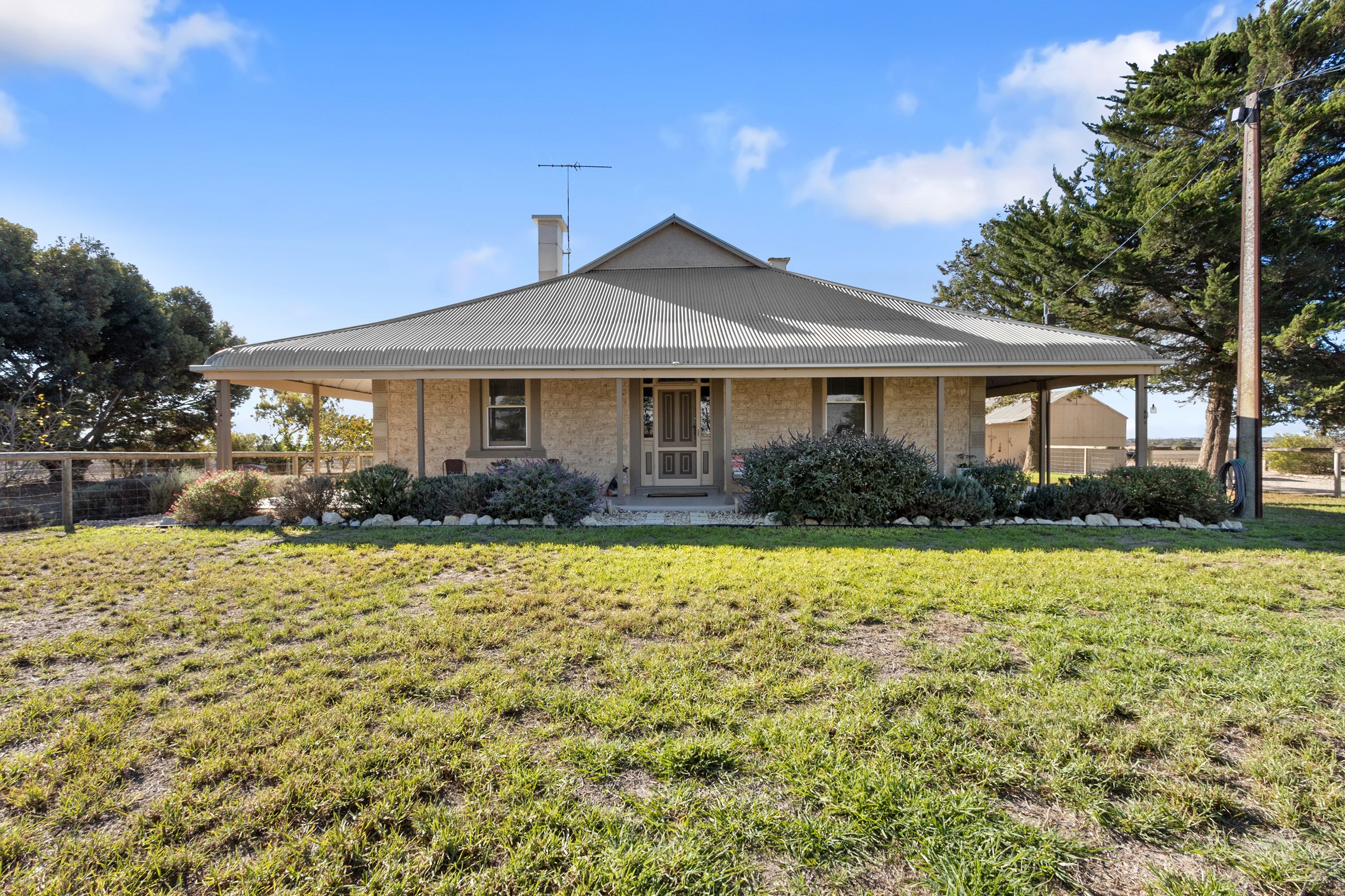 1053 Tuckokcowie Road, Warooka, SA 5577 - Sold House - Ray White Yorke ...