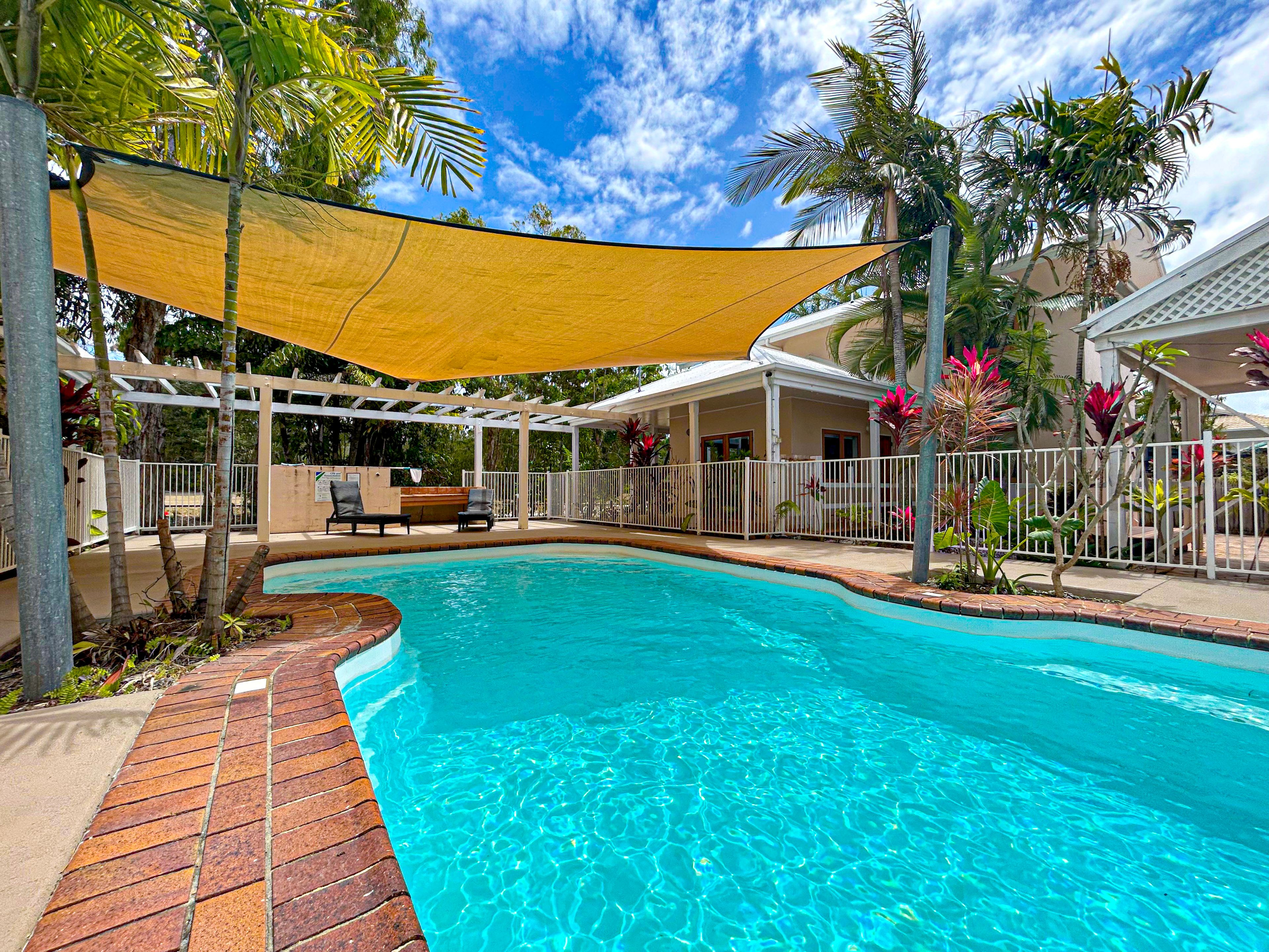 6/76-78 Cedar Road, Palm Cove, QLD 4879 - Leased Unit - Ray White Cairns