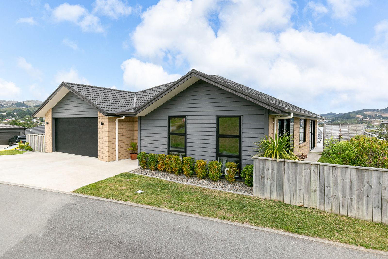 149 John Burke Drive, Aotea, Porirua City 5024 - Sold House - Ray White ...