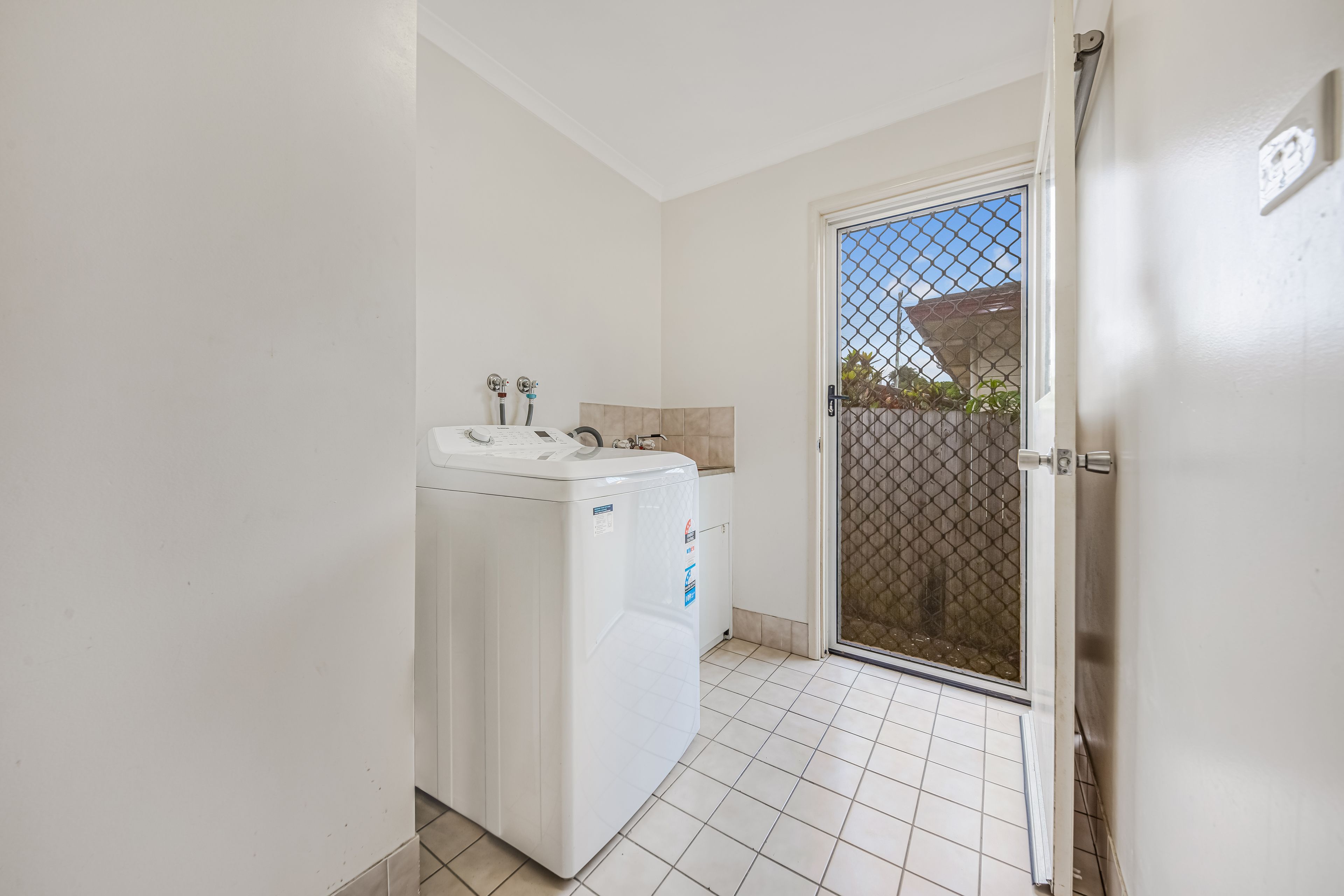 3/43 Park Road, Nambour, QLD 4560 - Unit for Rent - Ray White Maroochydore