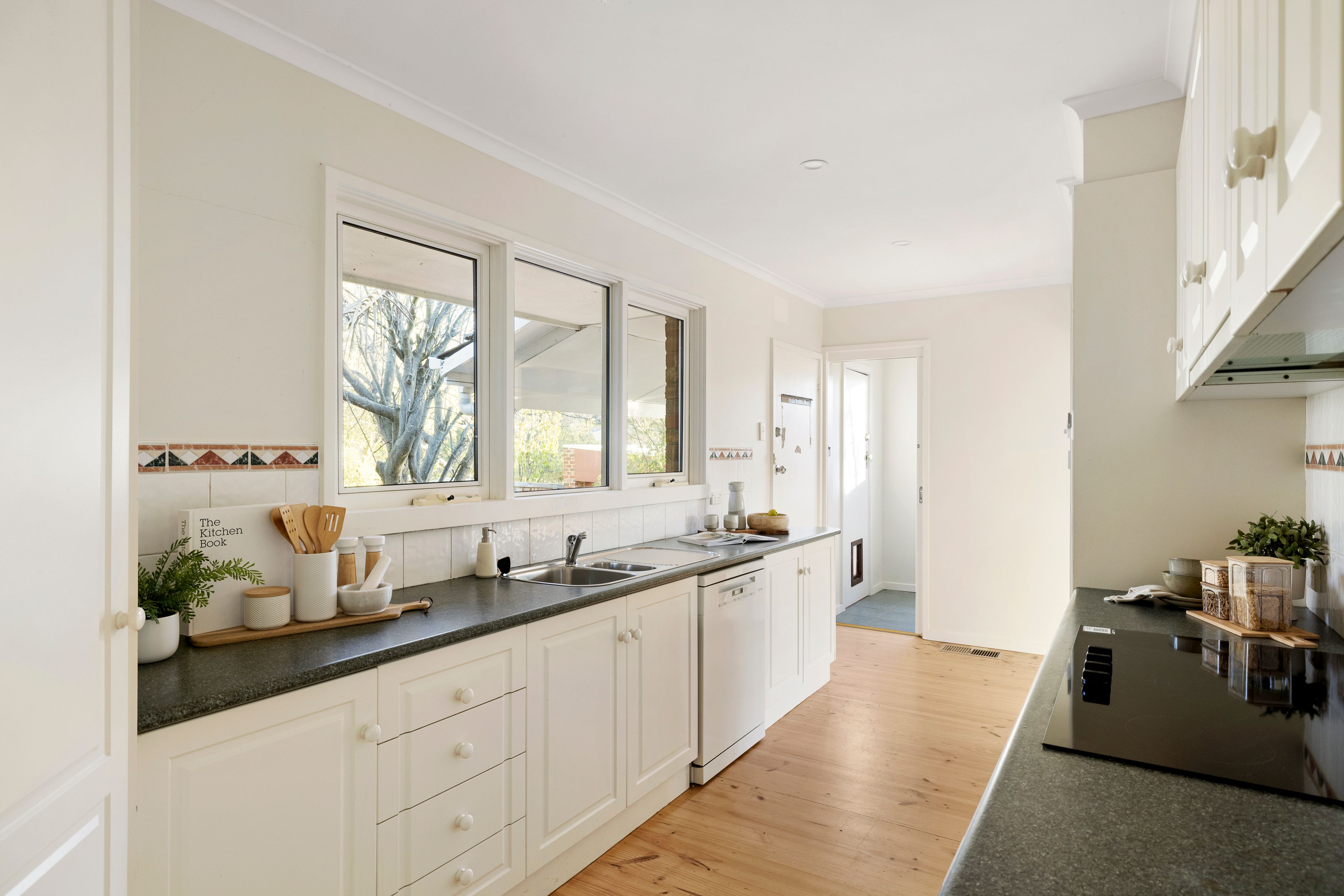 24 Fenton Crescent, Frankston South, VIC 3199 - Sold House - Ray White ...