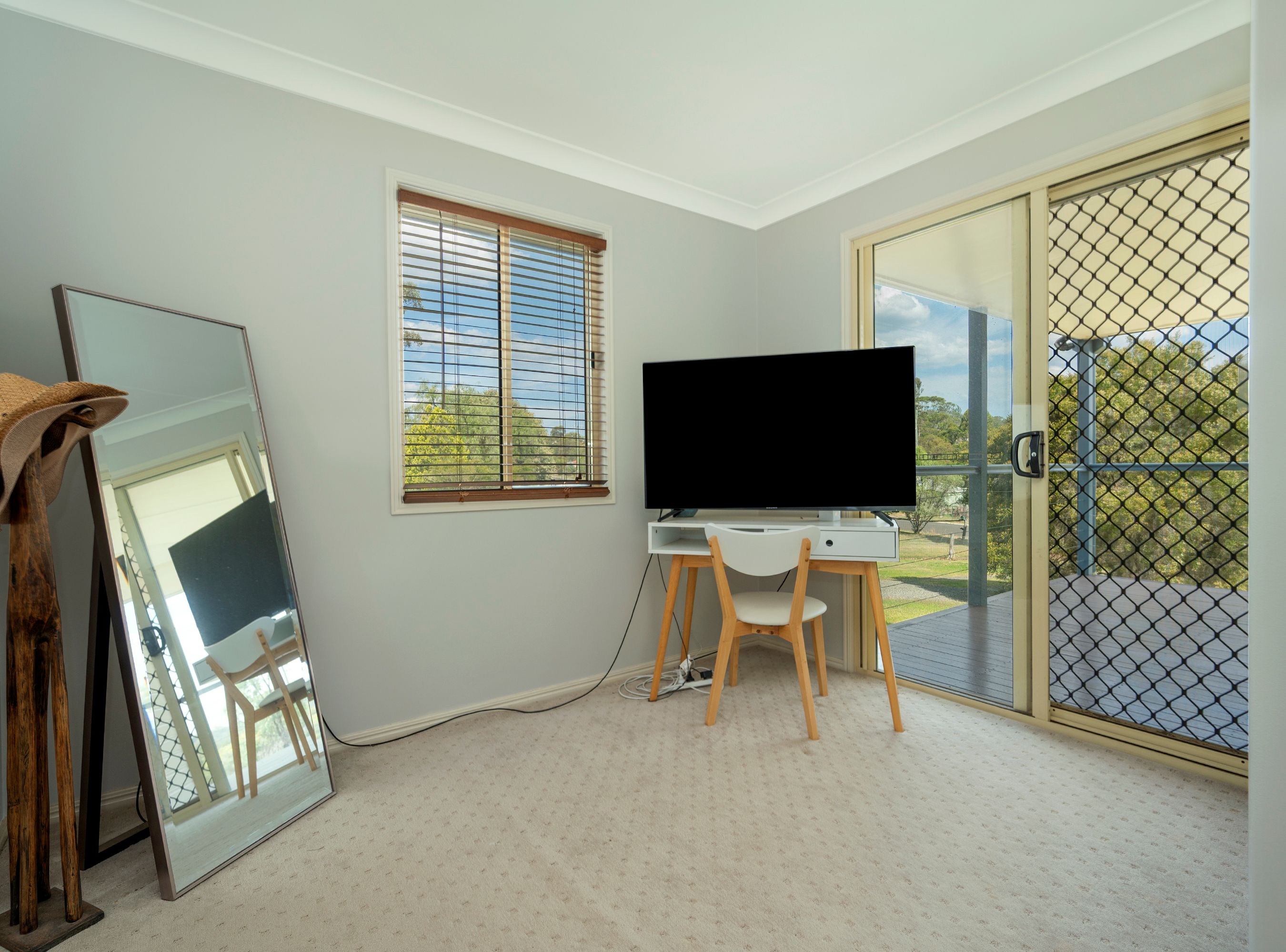 12 Lake Drive, Meringandan, QLD 4352 - Sold House - Ray White ...