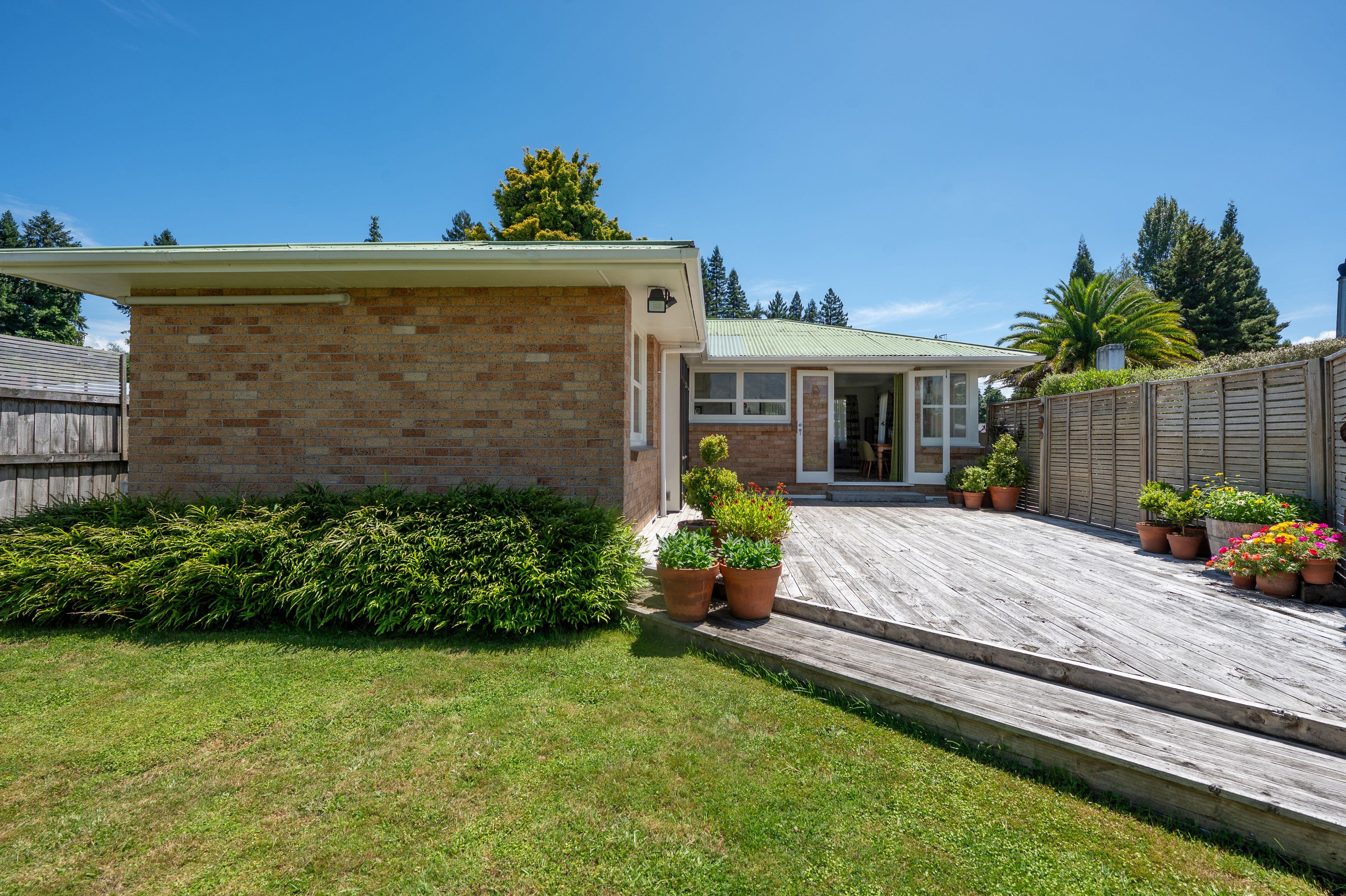 16 La Trobe Place, Utuhina, Rotorua District 3015 - Sold House - Ray ...