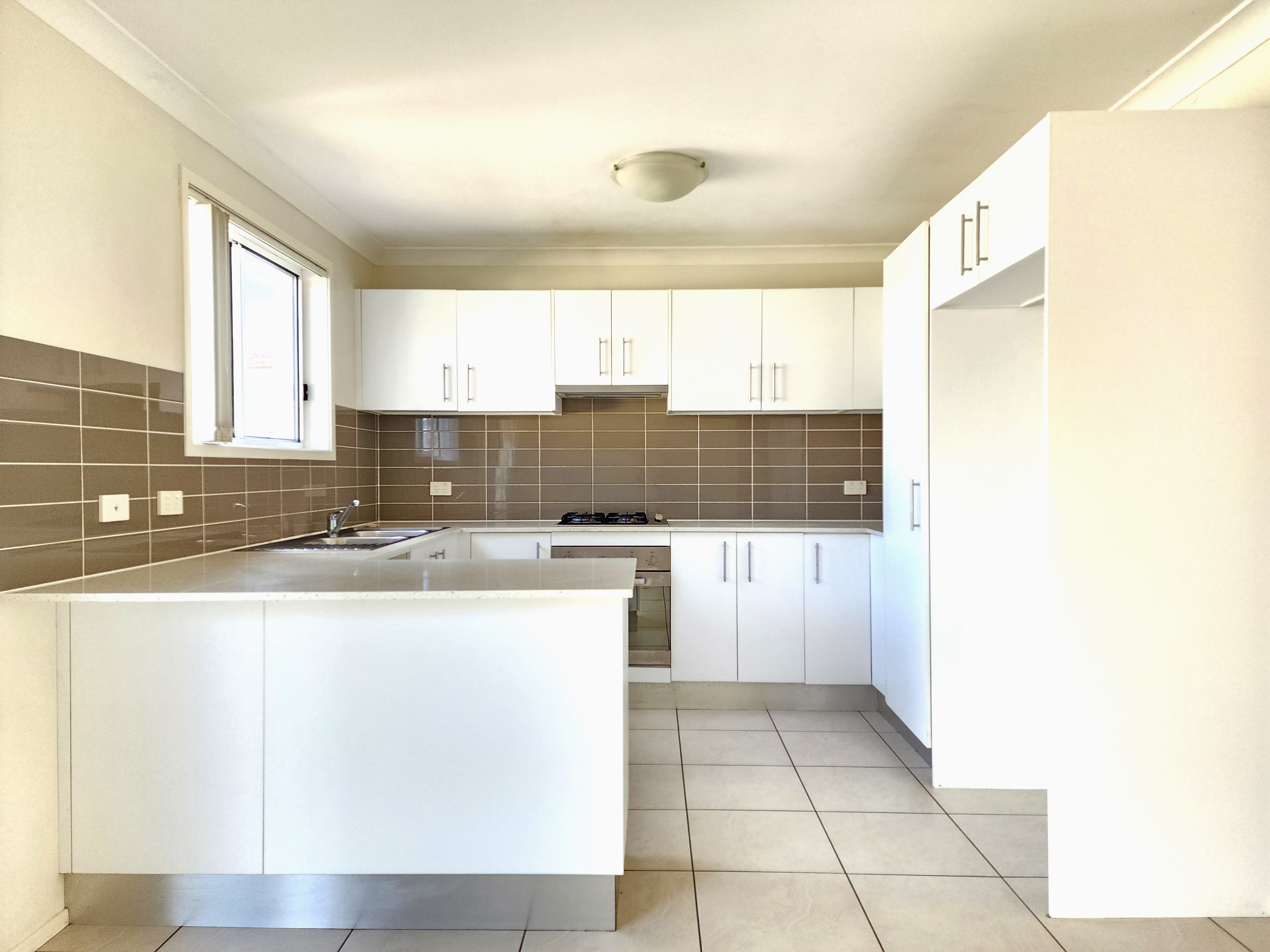 6/5 Vlatko Drive, West Hoxton, NSW 2171 - House for Rent - Ray White ...