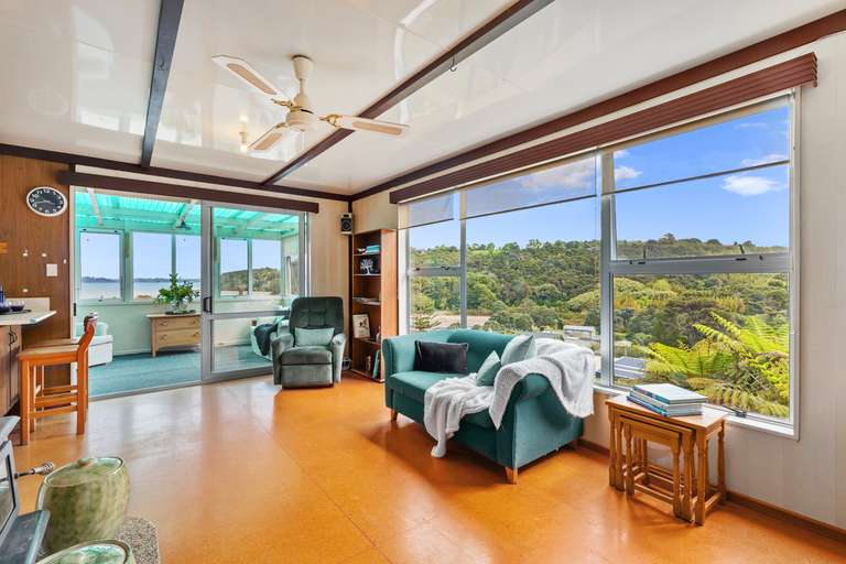 41 Baddeleys Beach Road, Baddeleys Beach, Rodney | Real Estate | Ray ...