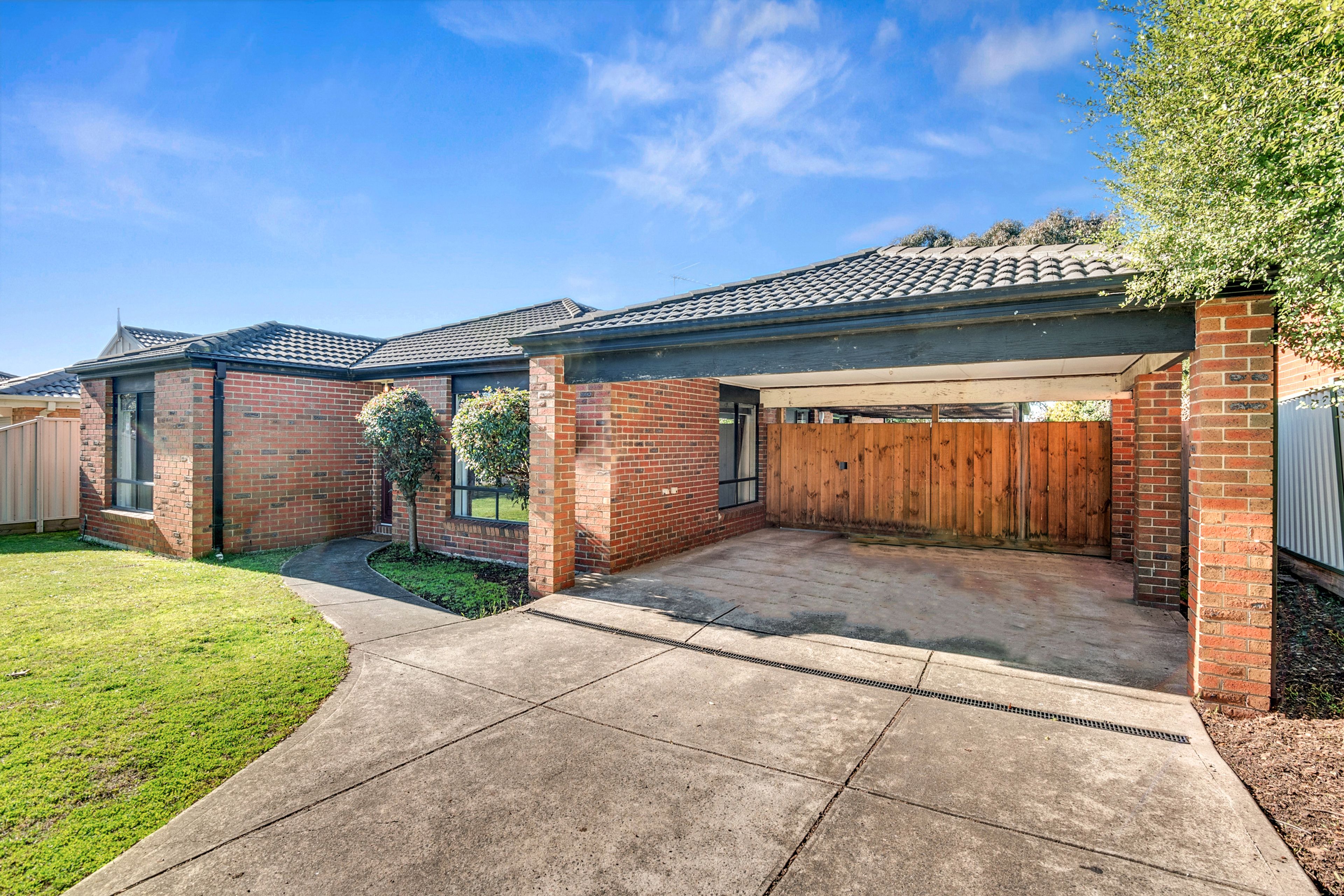 8 Pitman Street, Craigieburn, VIC 3064 - Leased House - Ray White ...