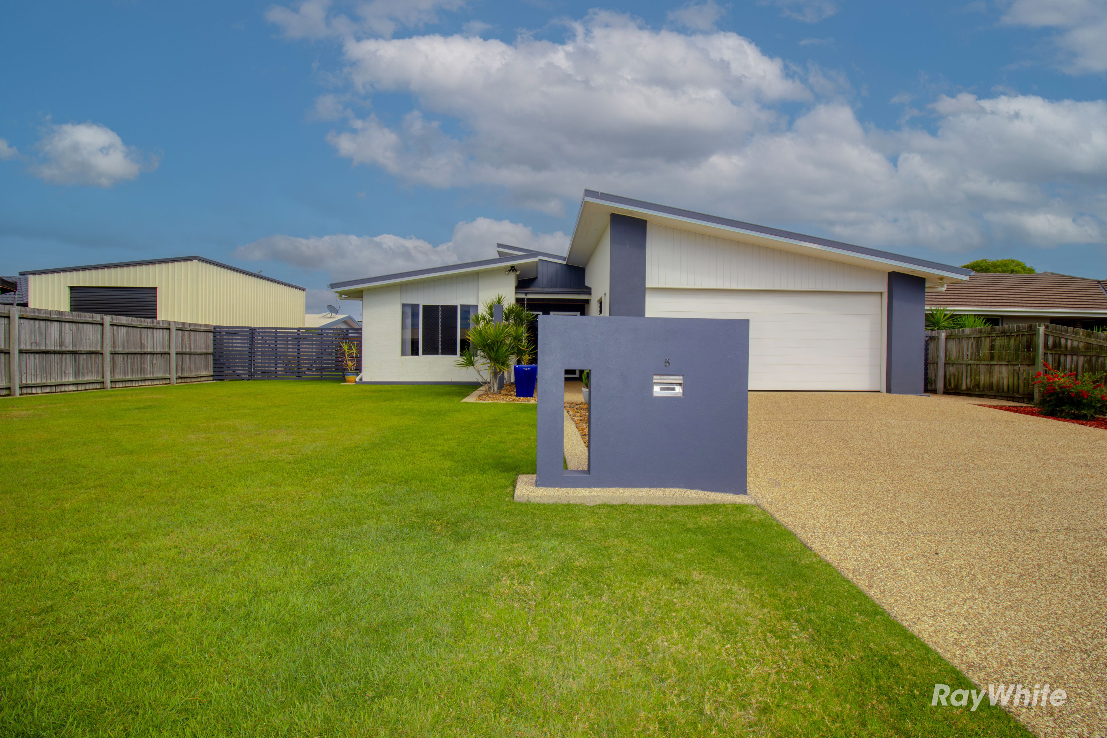 Ray White Bargara