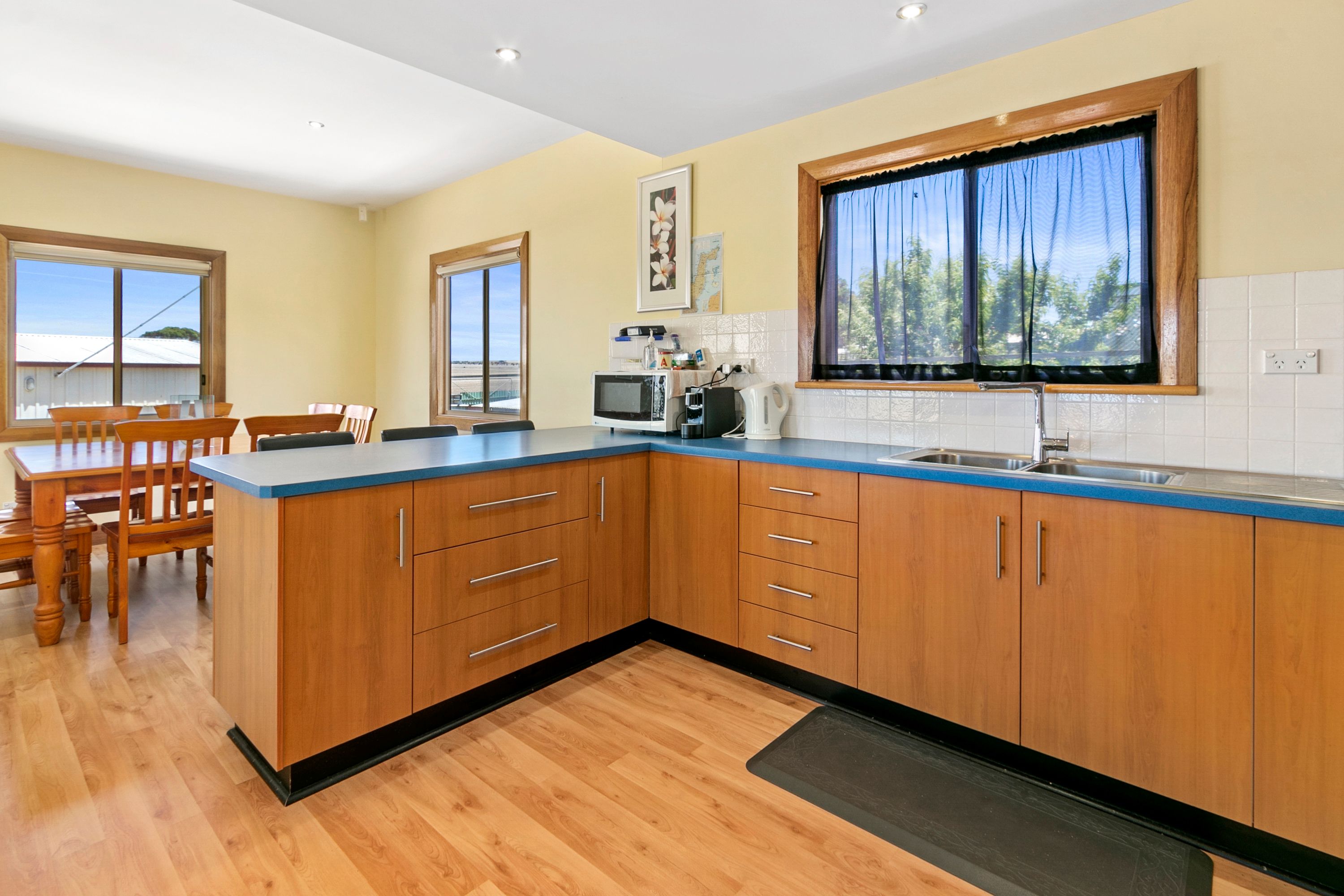11 Douglas Court, Tiddy Widdy Beach, SA 5571 - Sold House - Ray White ...
