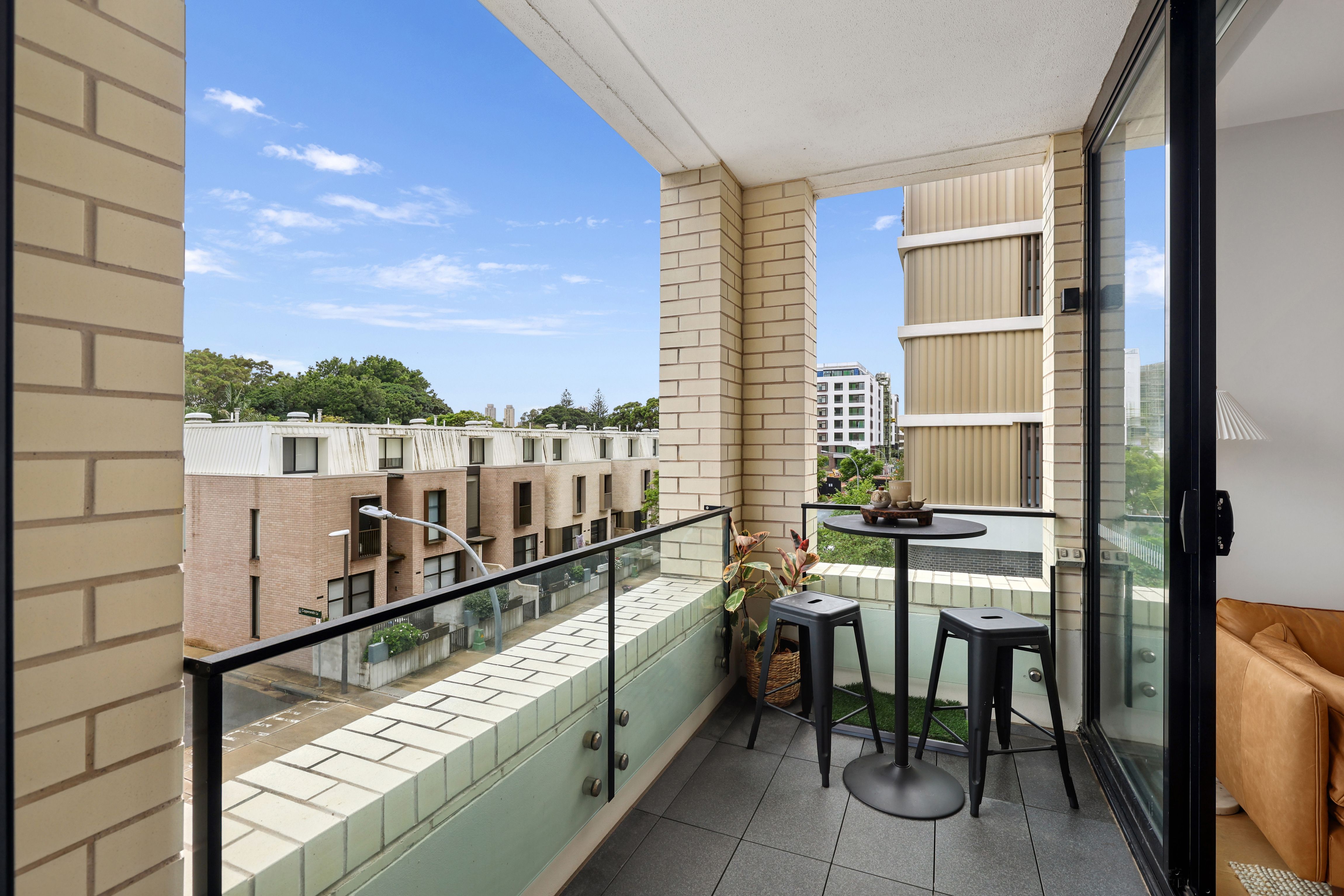 2201/1 Metters Street, Erskineville, NSW 2043 - Sold Apartment - Ray ...