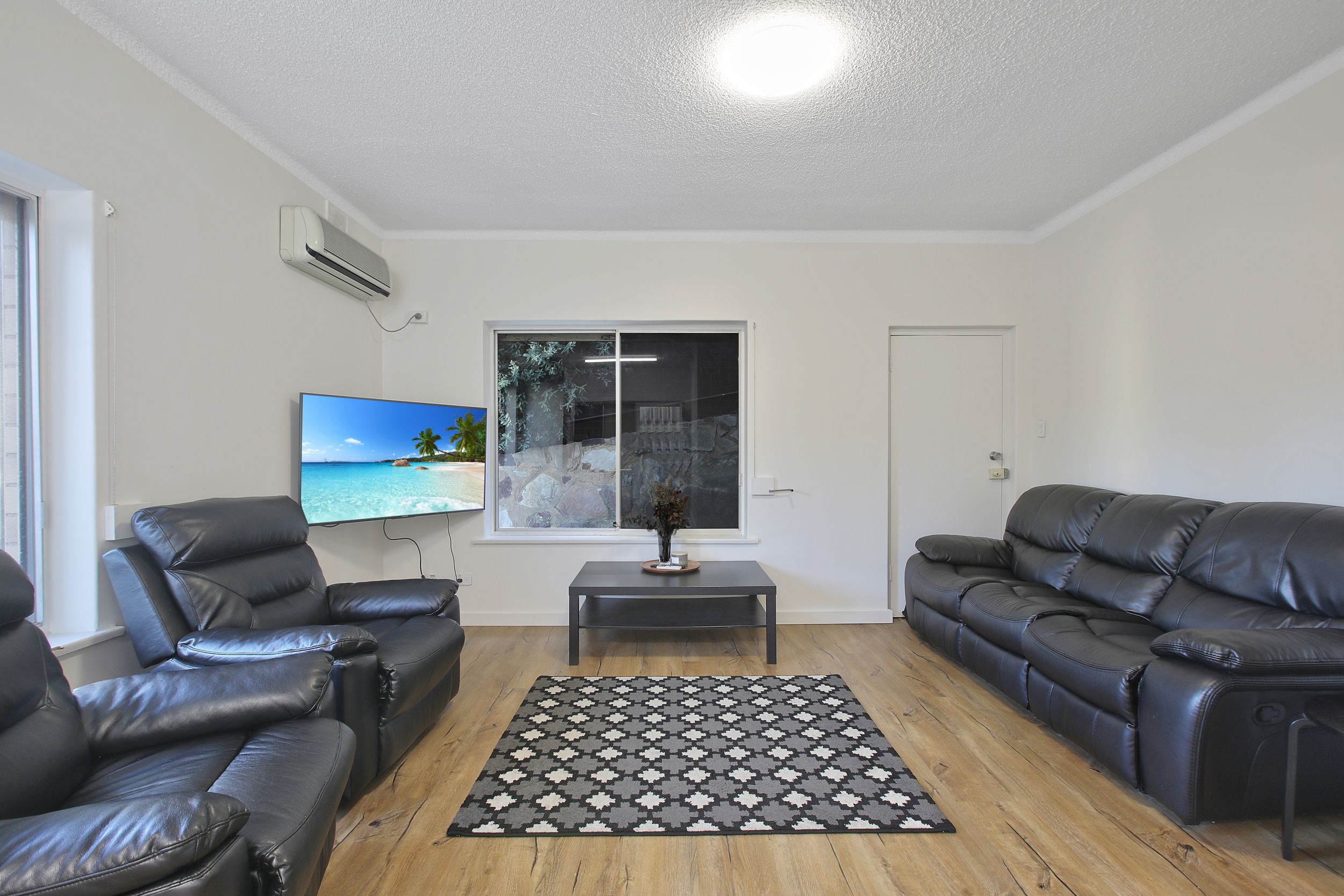 1/172 Seaview Road, Henley Beach South, SA 5022 - Sold House - Ray ...