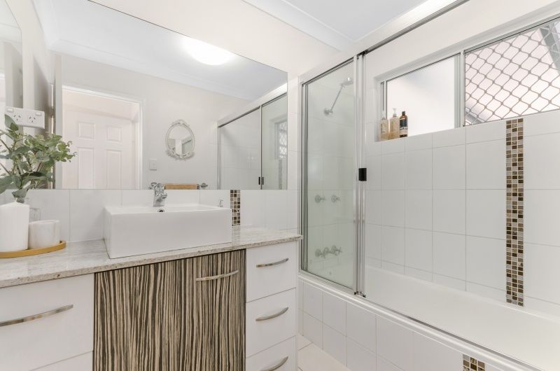 9 Lyndhurst Street, Mount Louisa, QLD 4814 - House for Rent - Ray White ...