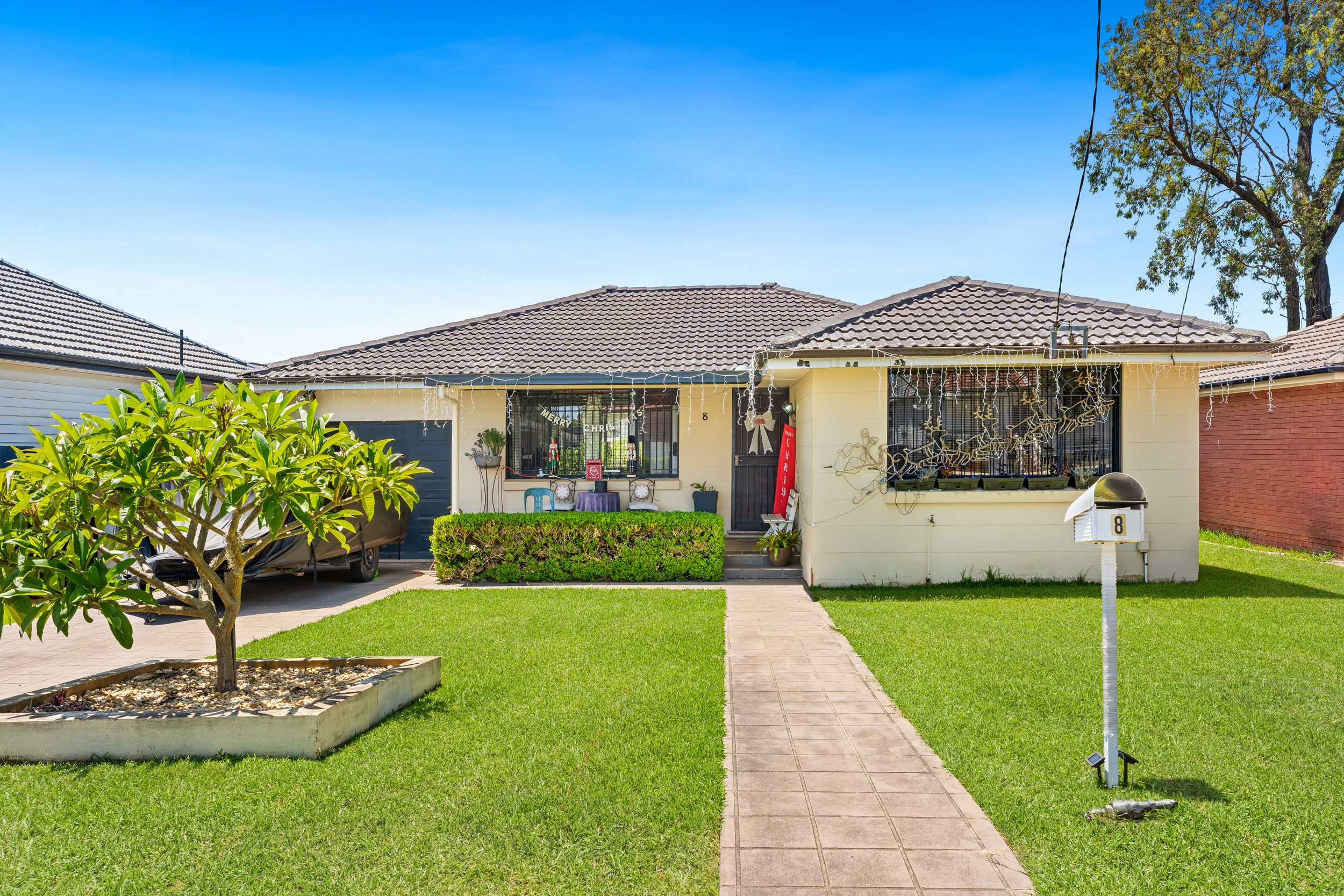 8 Day Street, Colyton, NSW 2760 - Sold House - Ray White United Group