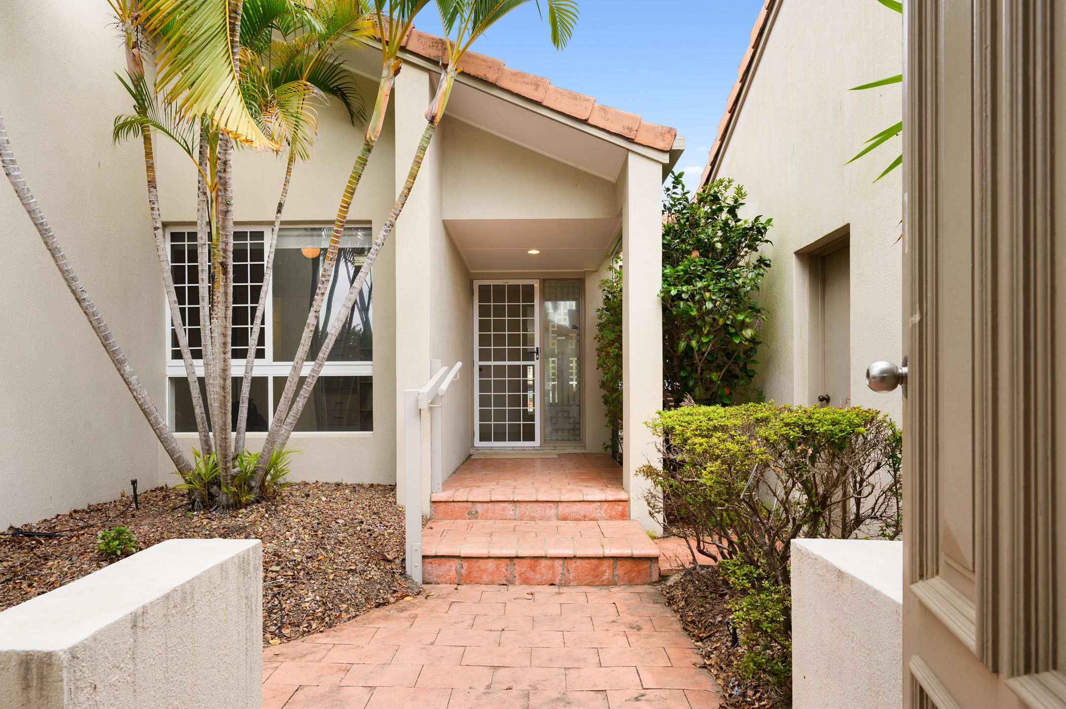 89 Pebble Beach Drive, Runaway Bay, QLD 4216 - Sold House - Ray White ...