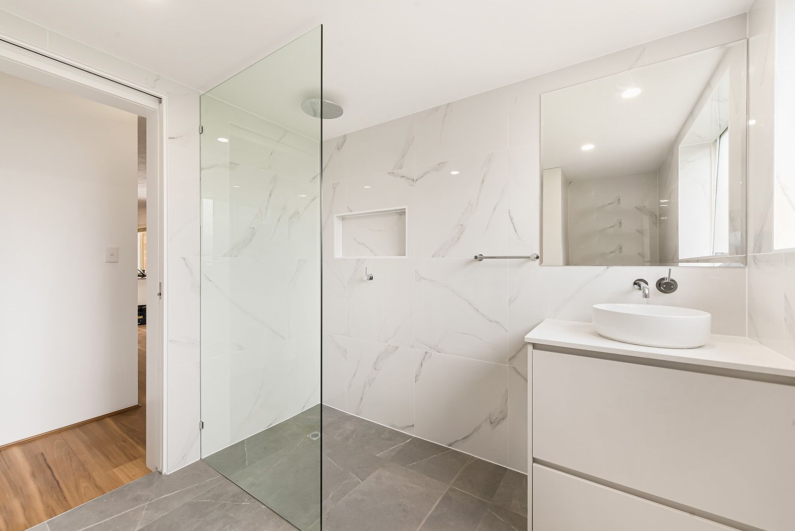 4/37 Crump Street, Holland Park West, QLD 4121 - Leased Unit - Ray ...