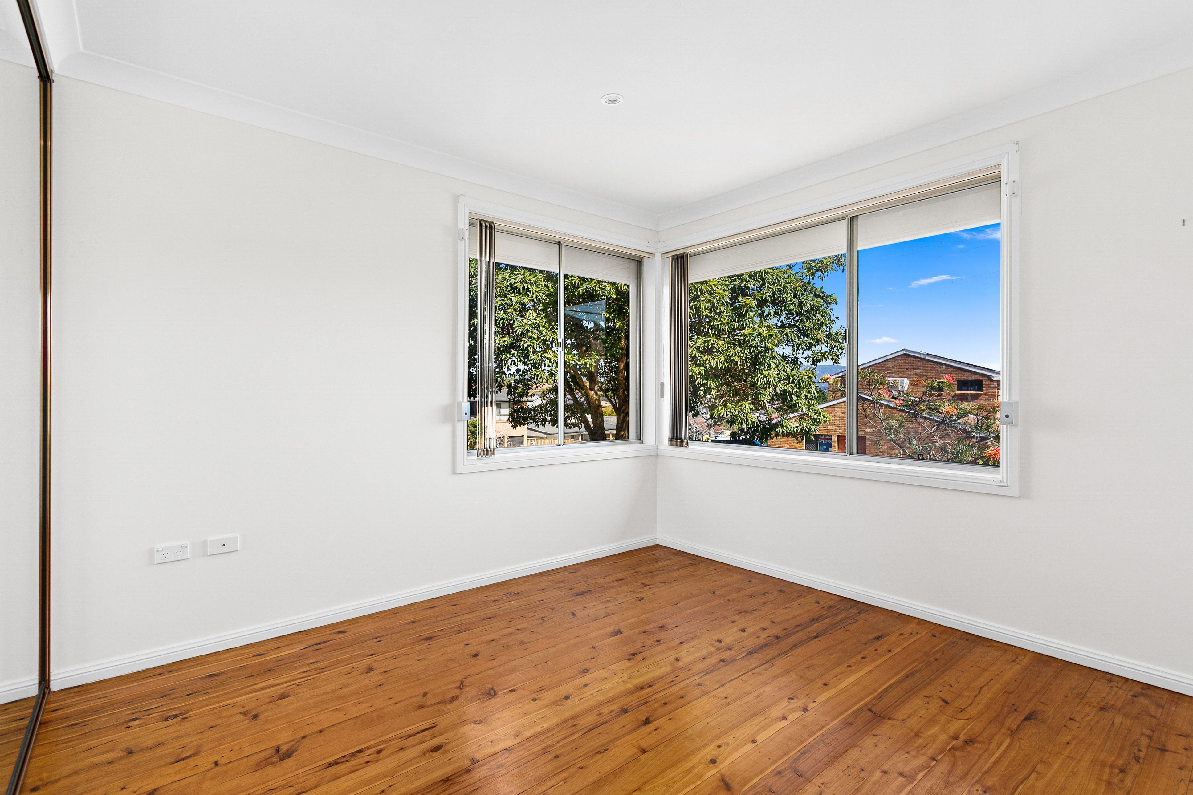 6 Gray Avenue, Mount Warrigal, NSW 2528 - Sold House - Ray White ...