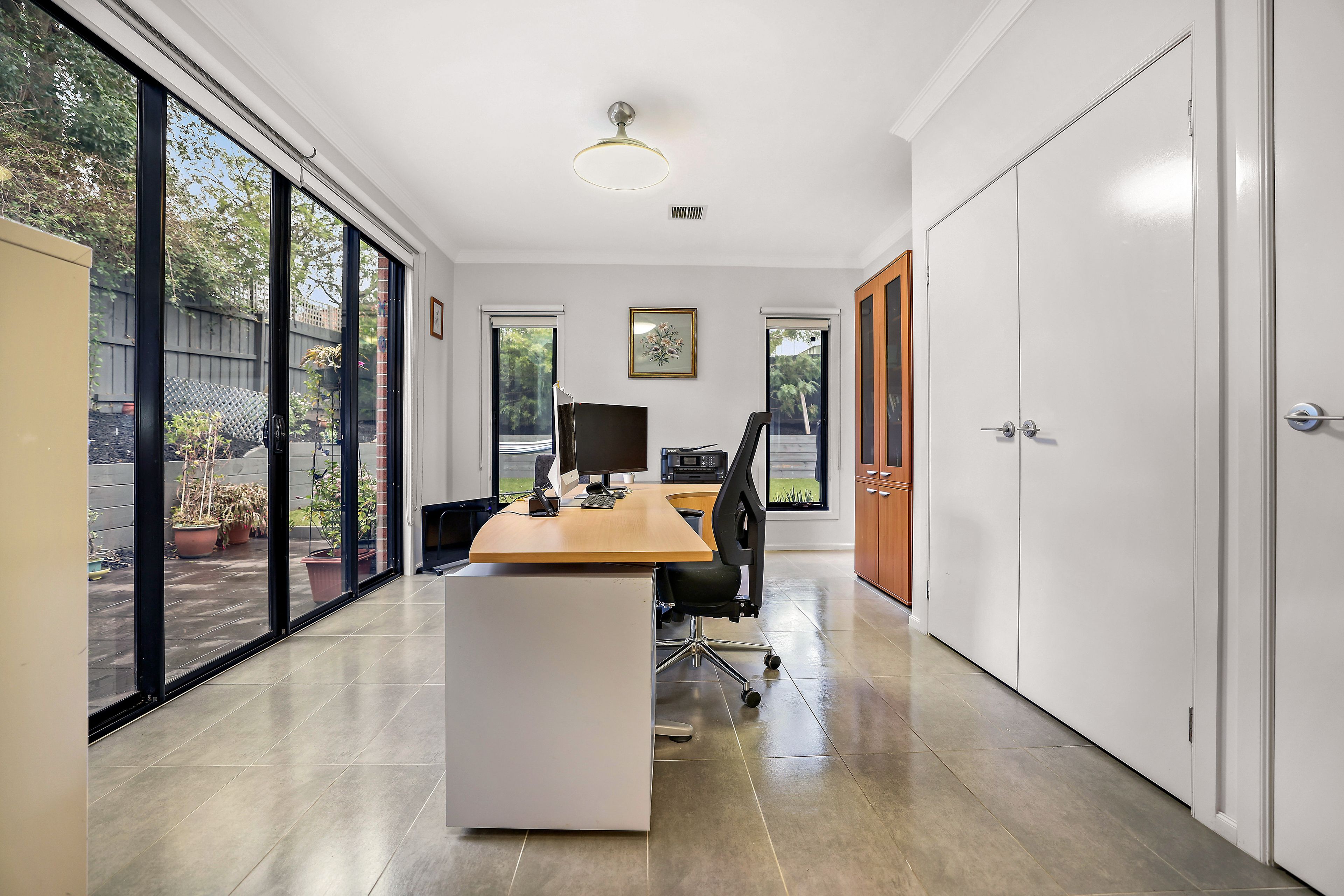 28 Vannam Drive, Ashwood, VIC 3147 - Sold House - Ray White Clayton