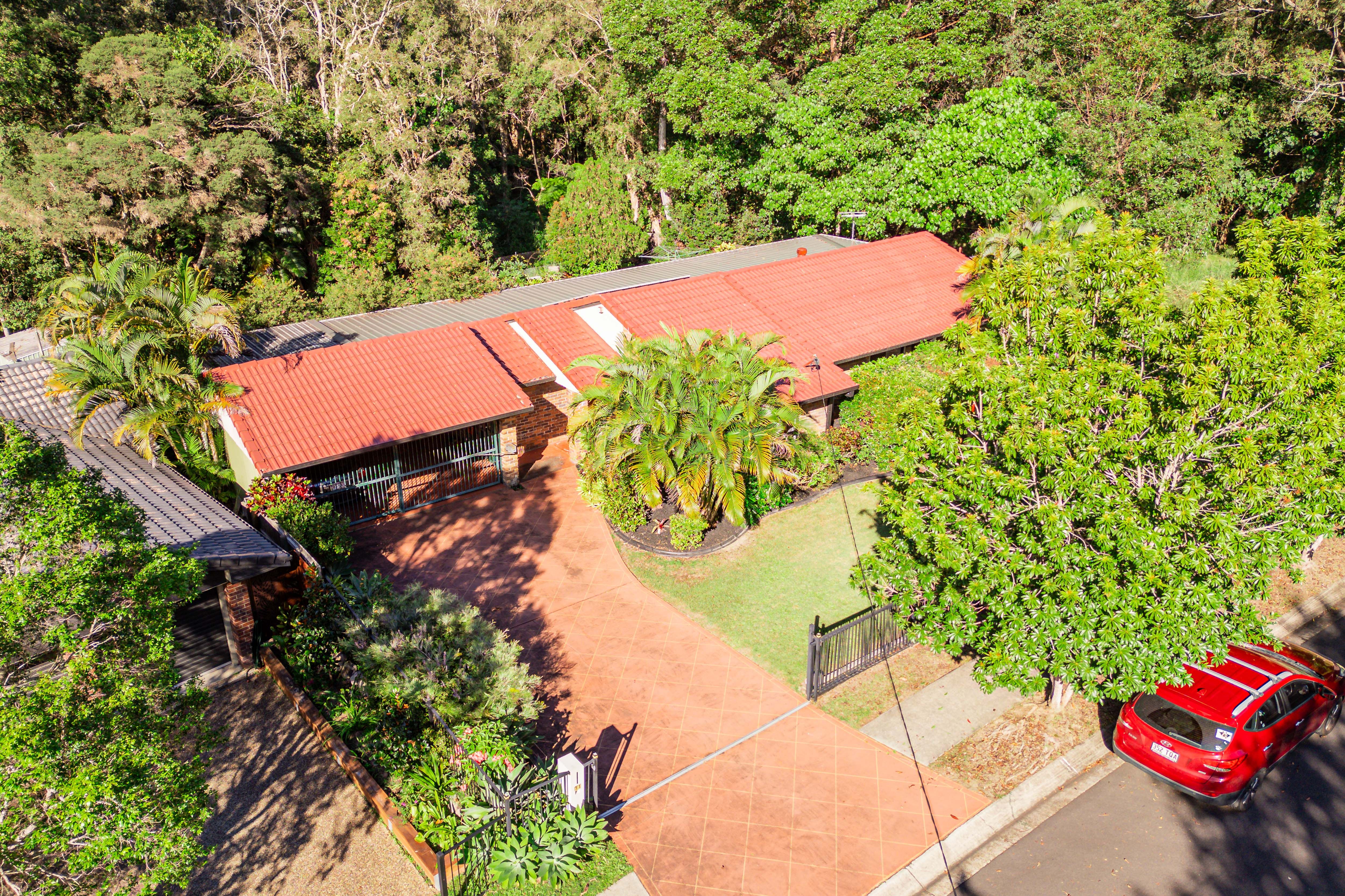 11 Dorset Drive, Springwood, QLD 4127 - Sold House - Ray White ...