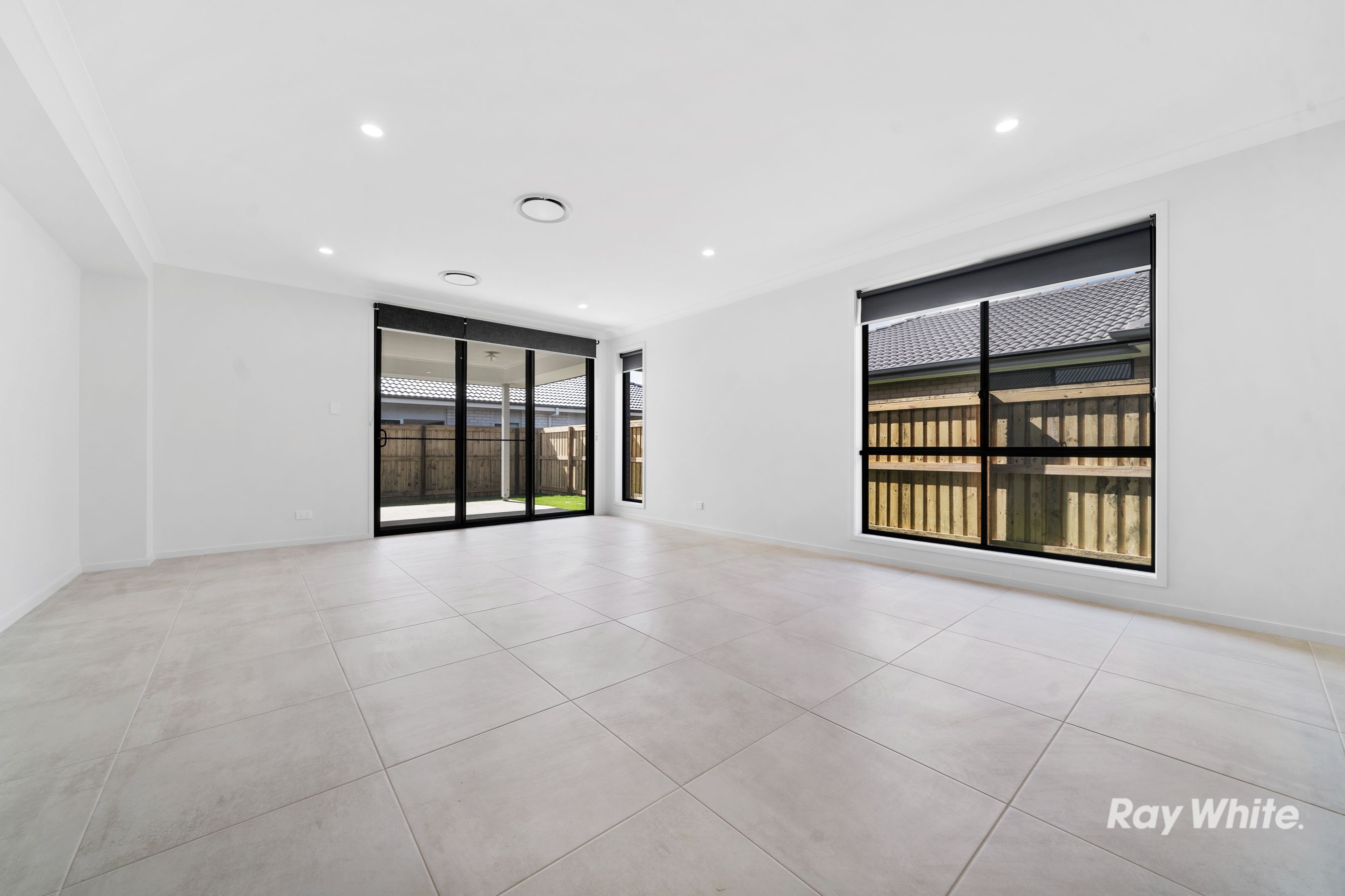 8 Horizon Street, Ripley, QLD 4306 - House for Rent - Ray White ...