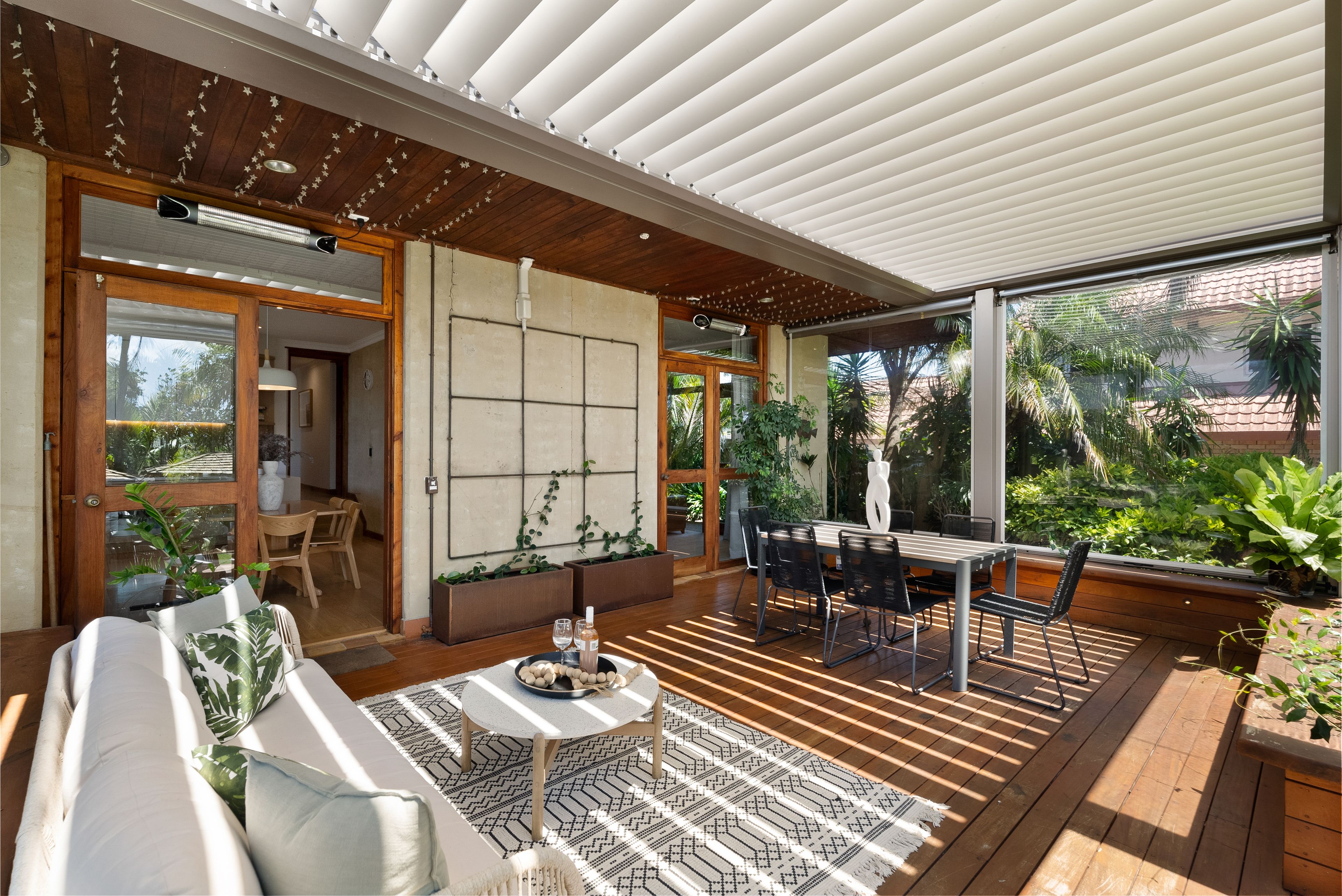 97A Hutchinson Avenue, New Lynn, Waitakere City 0600 - Sold House - Ray ...