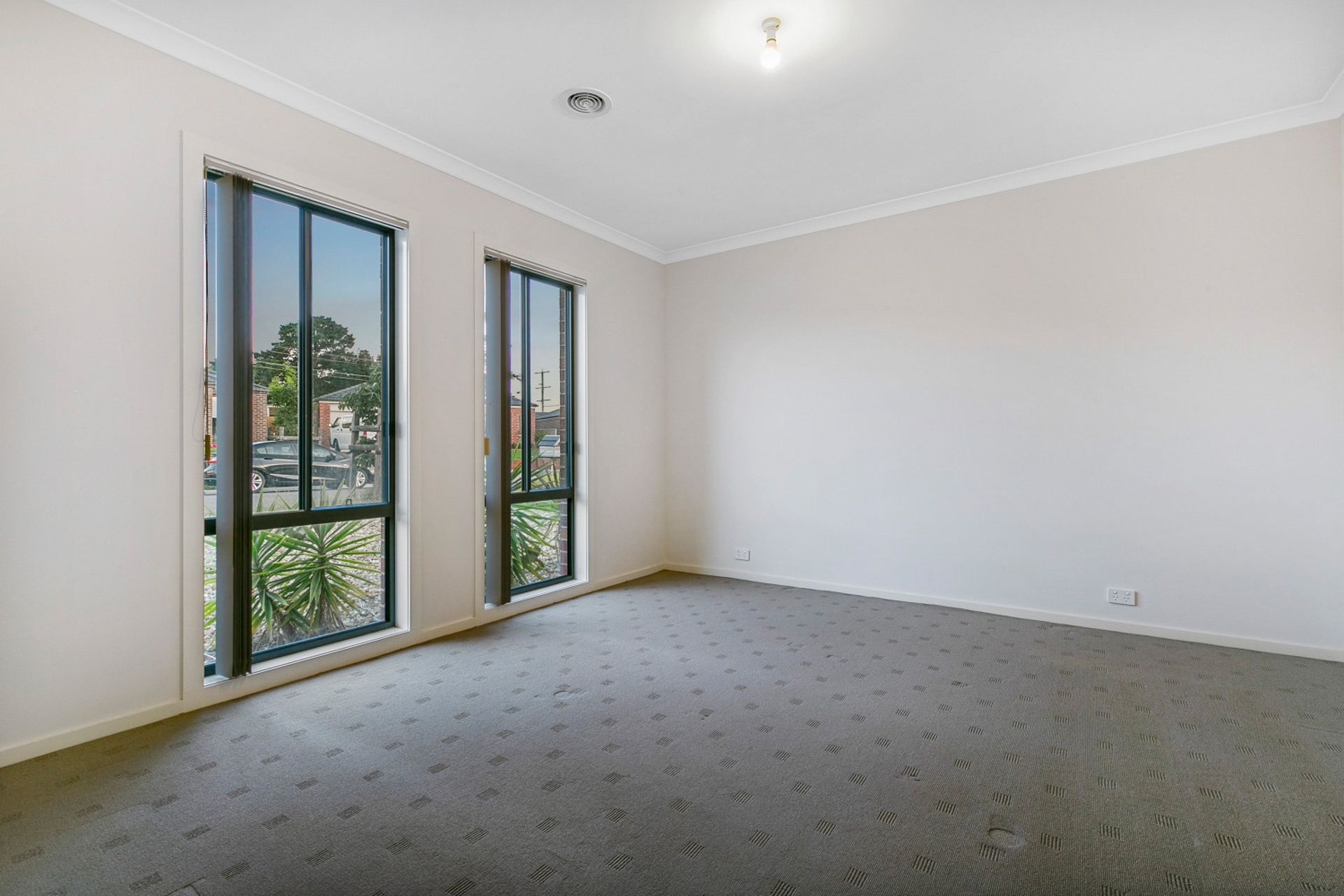 14 Hood Place, Pakenham, VIC 3810 - Sold House - Ray White Berwick