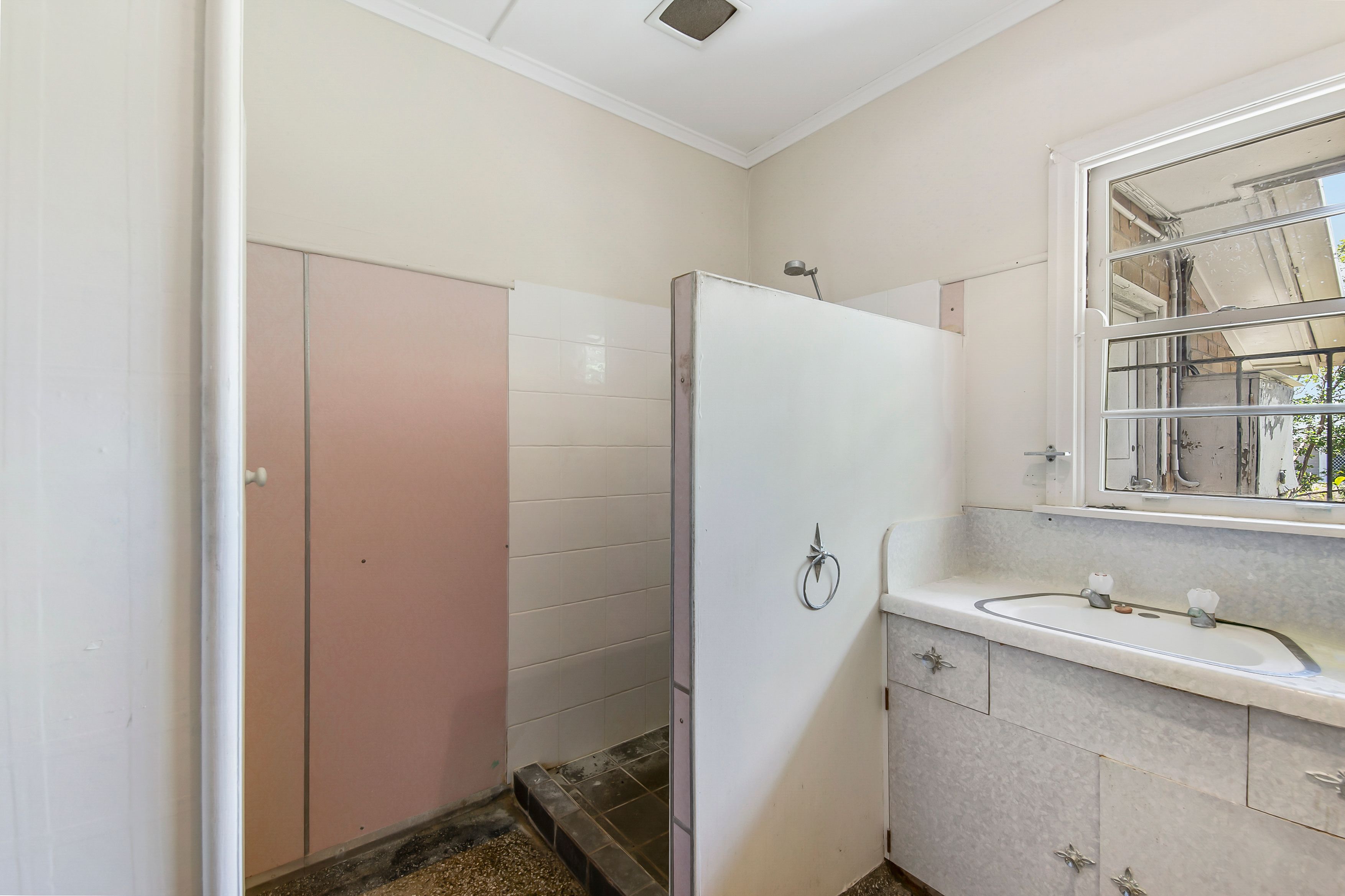 185 Oxley Avenue, Woody Point, QLD 4019 - Sold House - Ray White New Farm