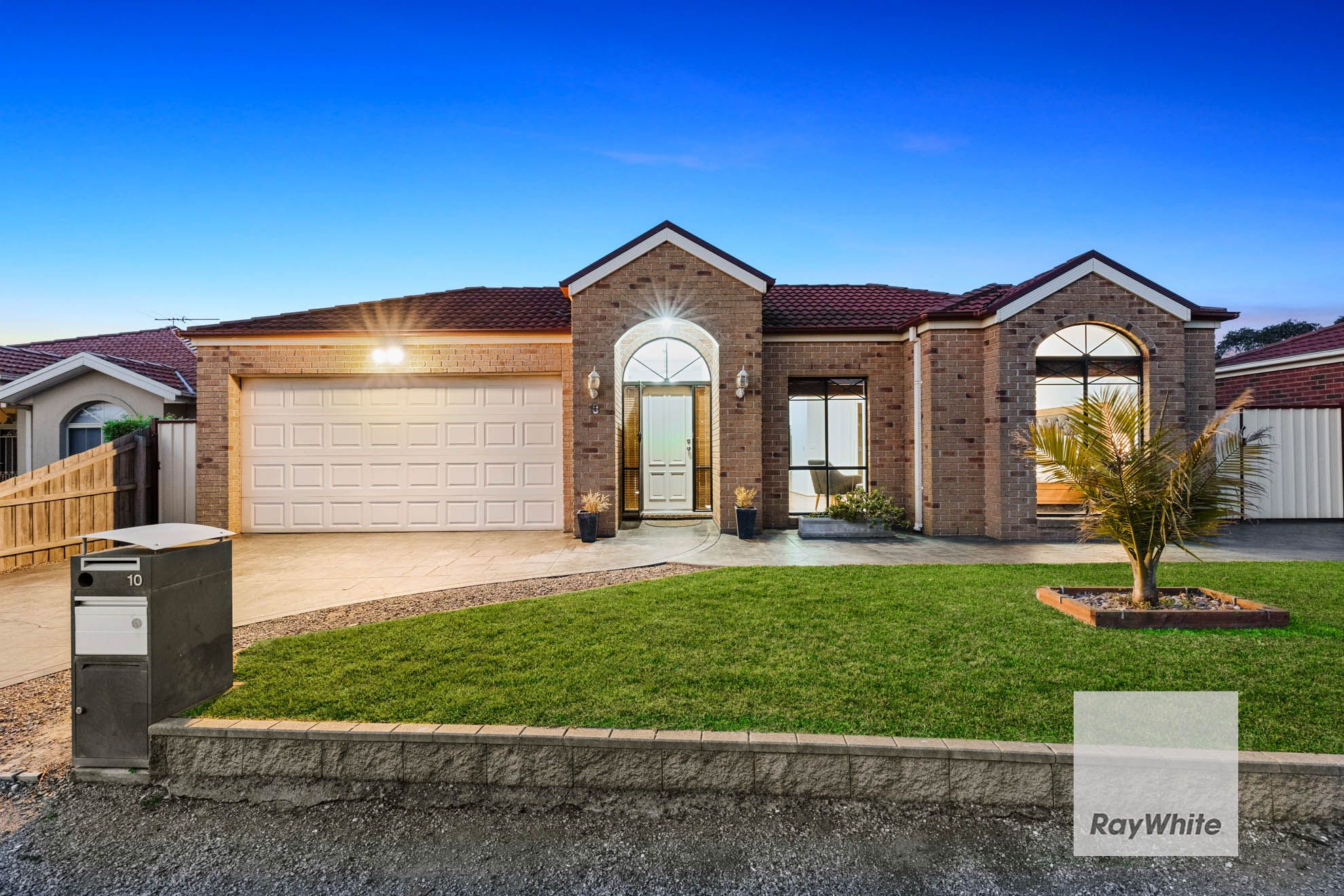 10 The Crest, Hillside, VIC 3037 - Sold House - Ray White Taylors Lakes