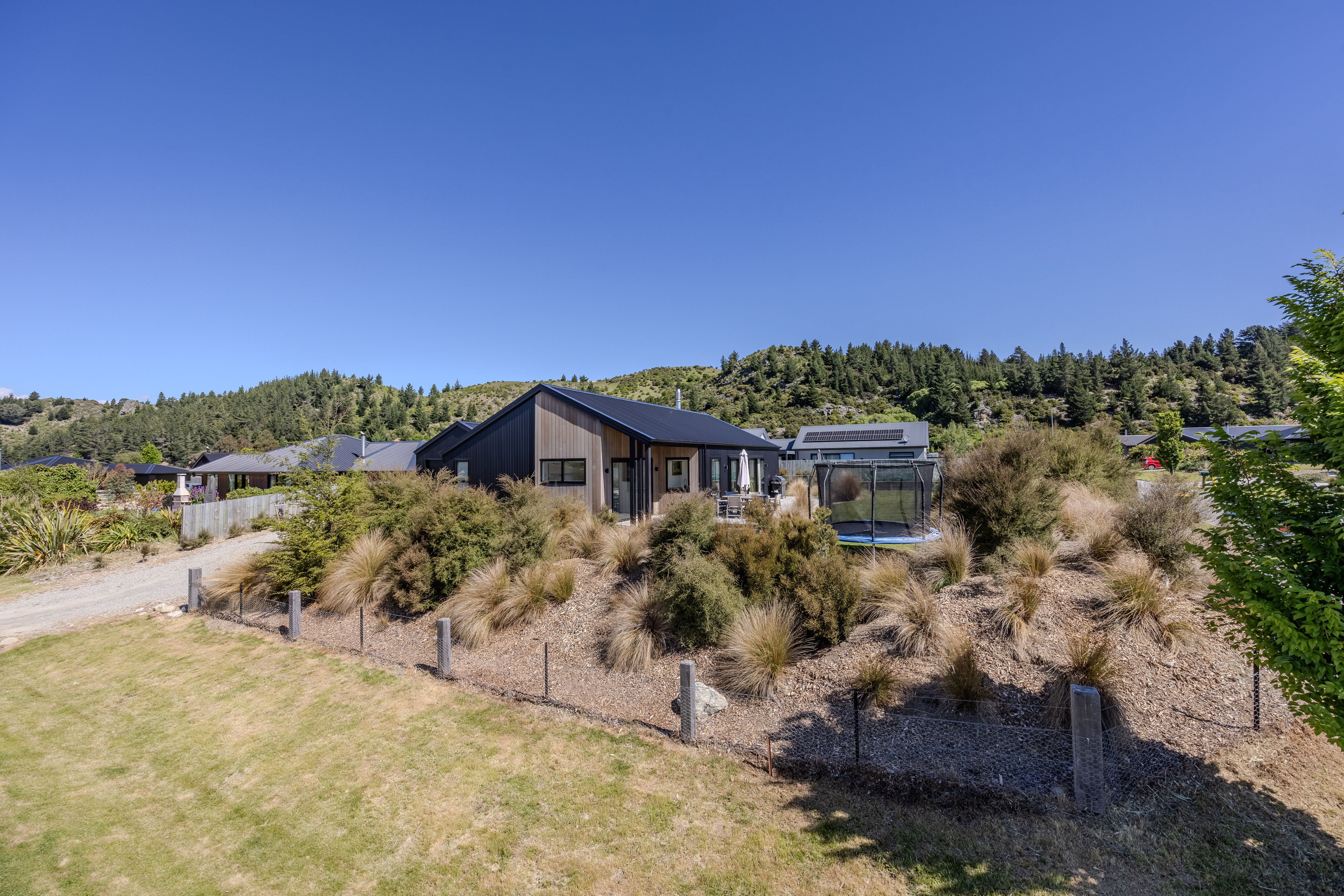 9 Cooper Crescent, Luggate, Queenstown Lakes District 9383 - Sold House ...