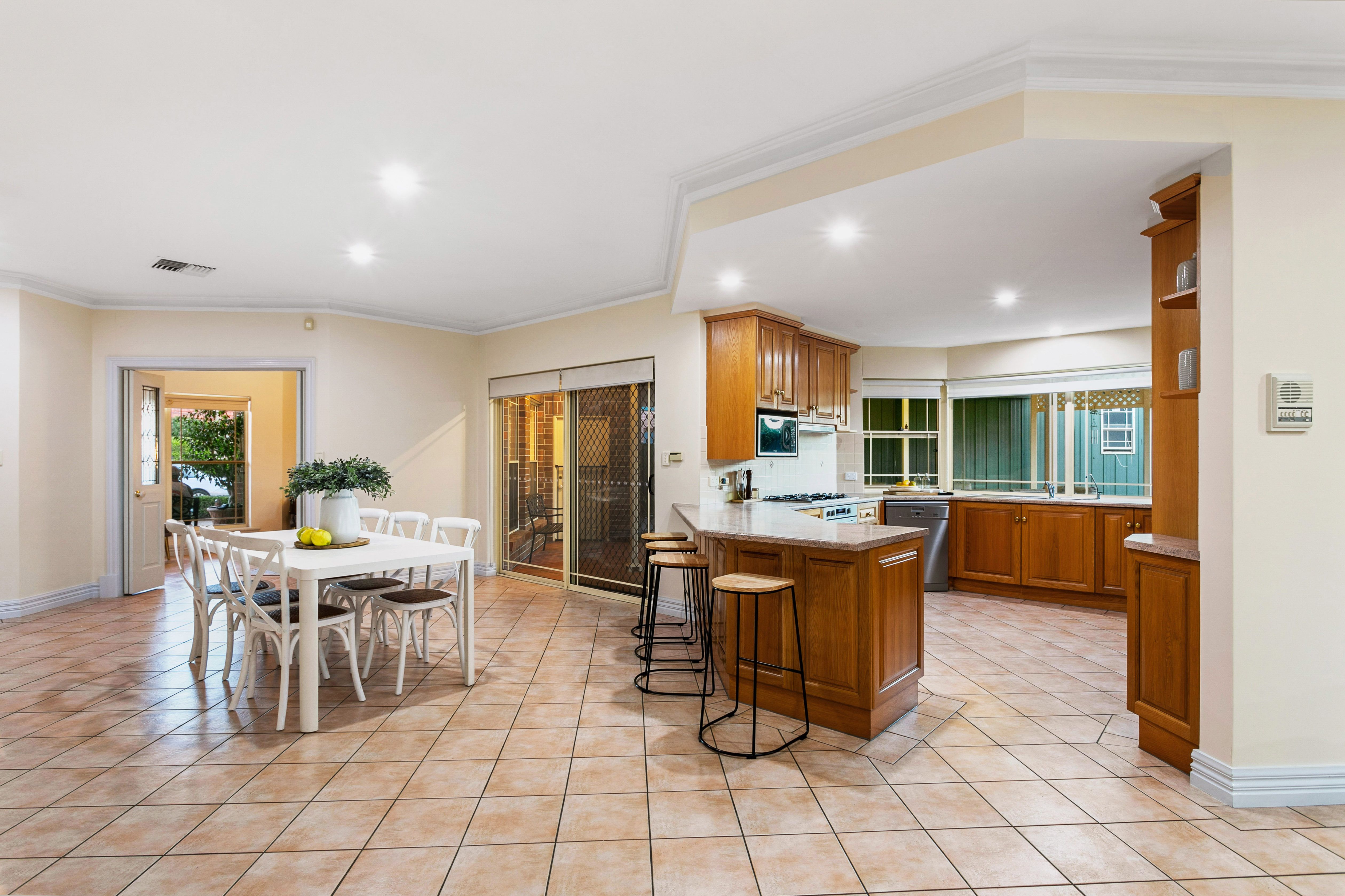 17 Cassia Crescent, Kidman Park, SA 5025 - Sold House - Ray White ...