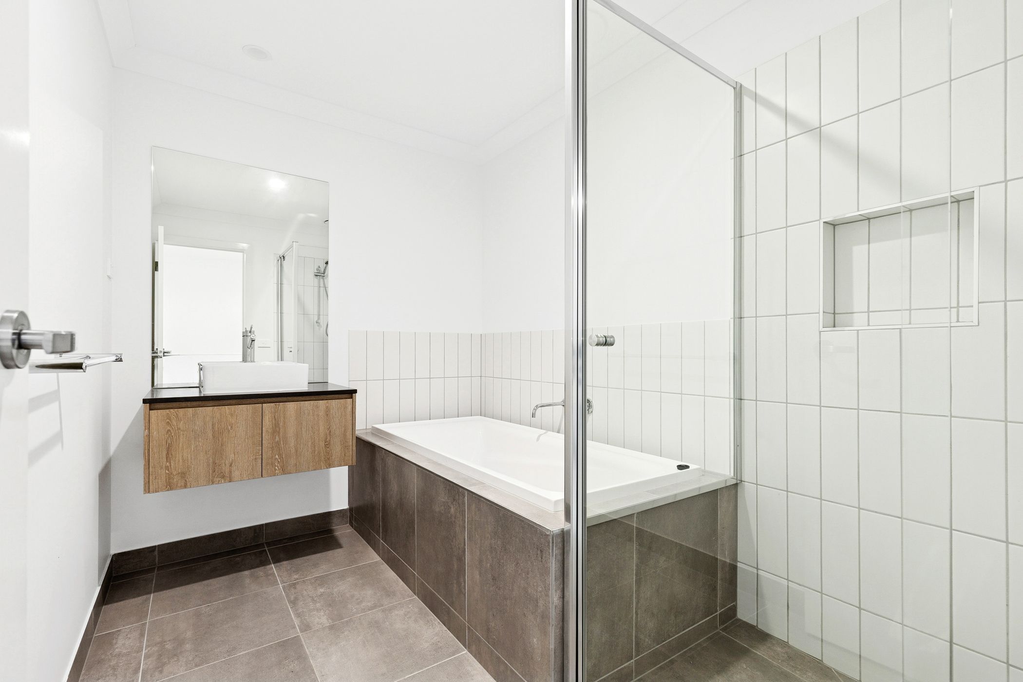 62 Coridale Boulevard, Lara, VIC 3212 - Leased House - Ray White Lara