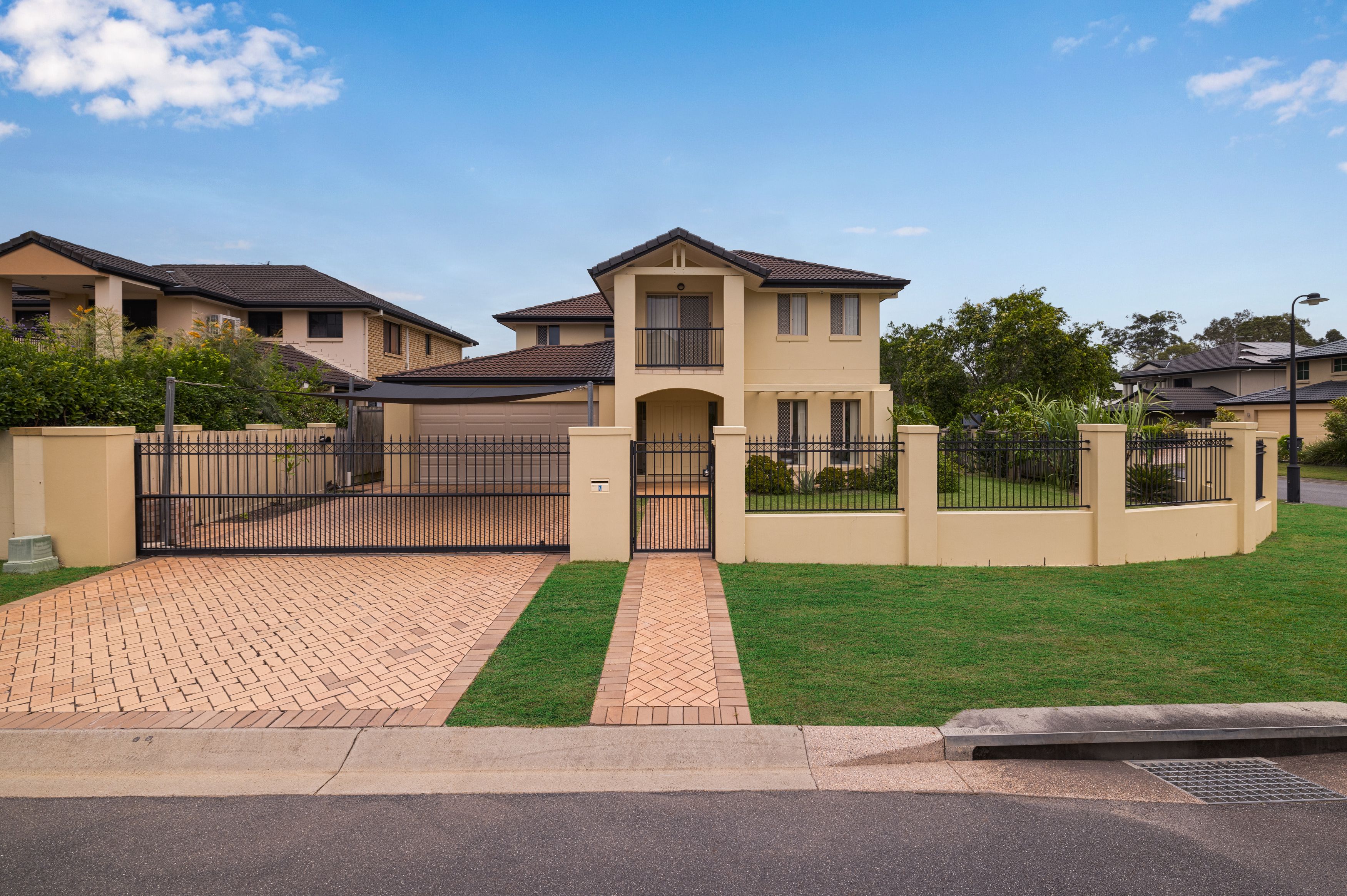 7 Juniper Circuit, Stretton, QLD 4116 - House for Sale - Ray White ...