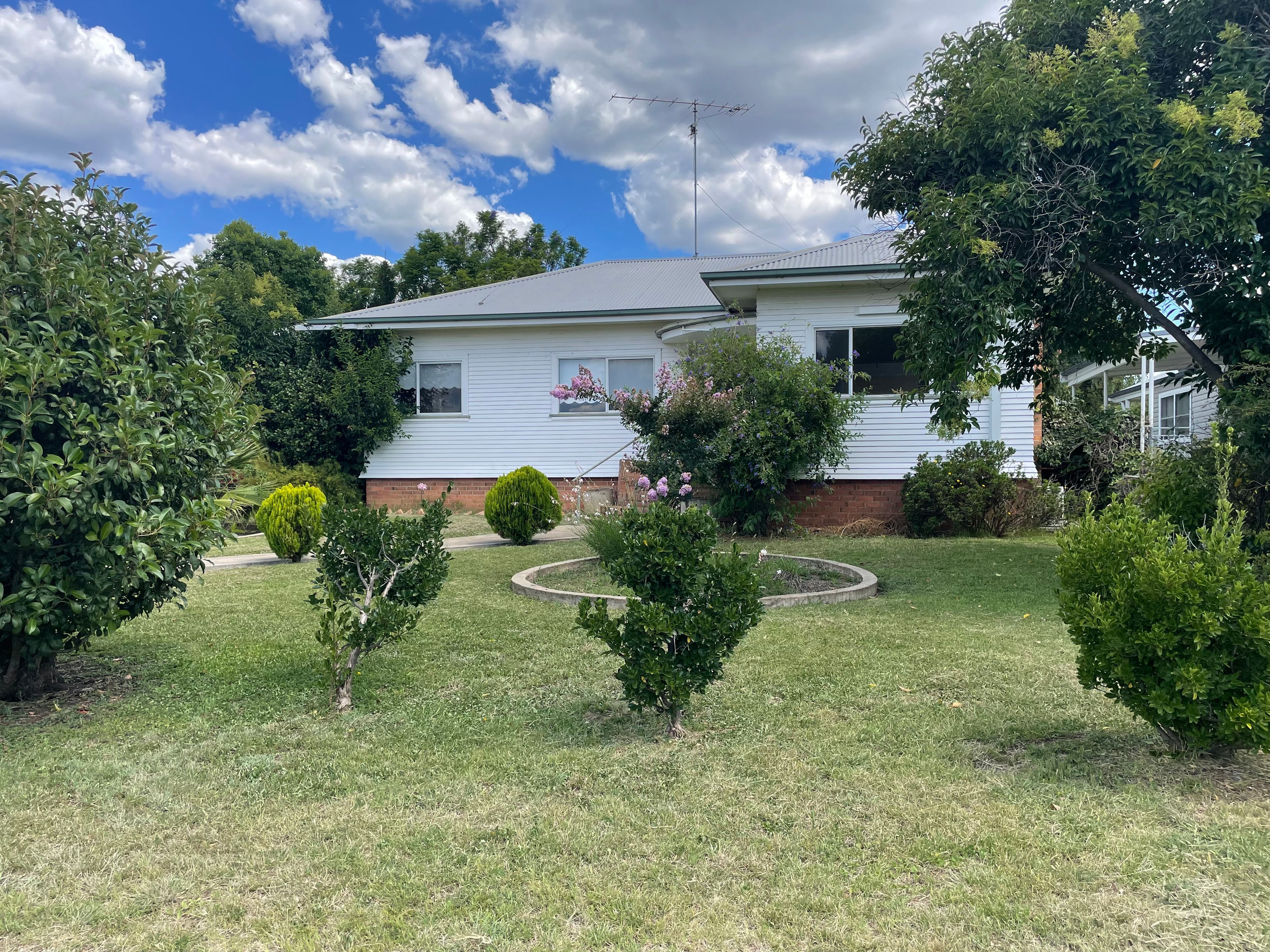 6 Avern Street, Inverell, NSW 2360 - Leased House - Ray White Rural ...