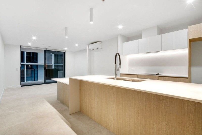 902/21-25 Carl Street, Woolloongabba, QLD 4102 - Leased Unit - Ray ...