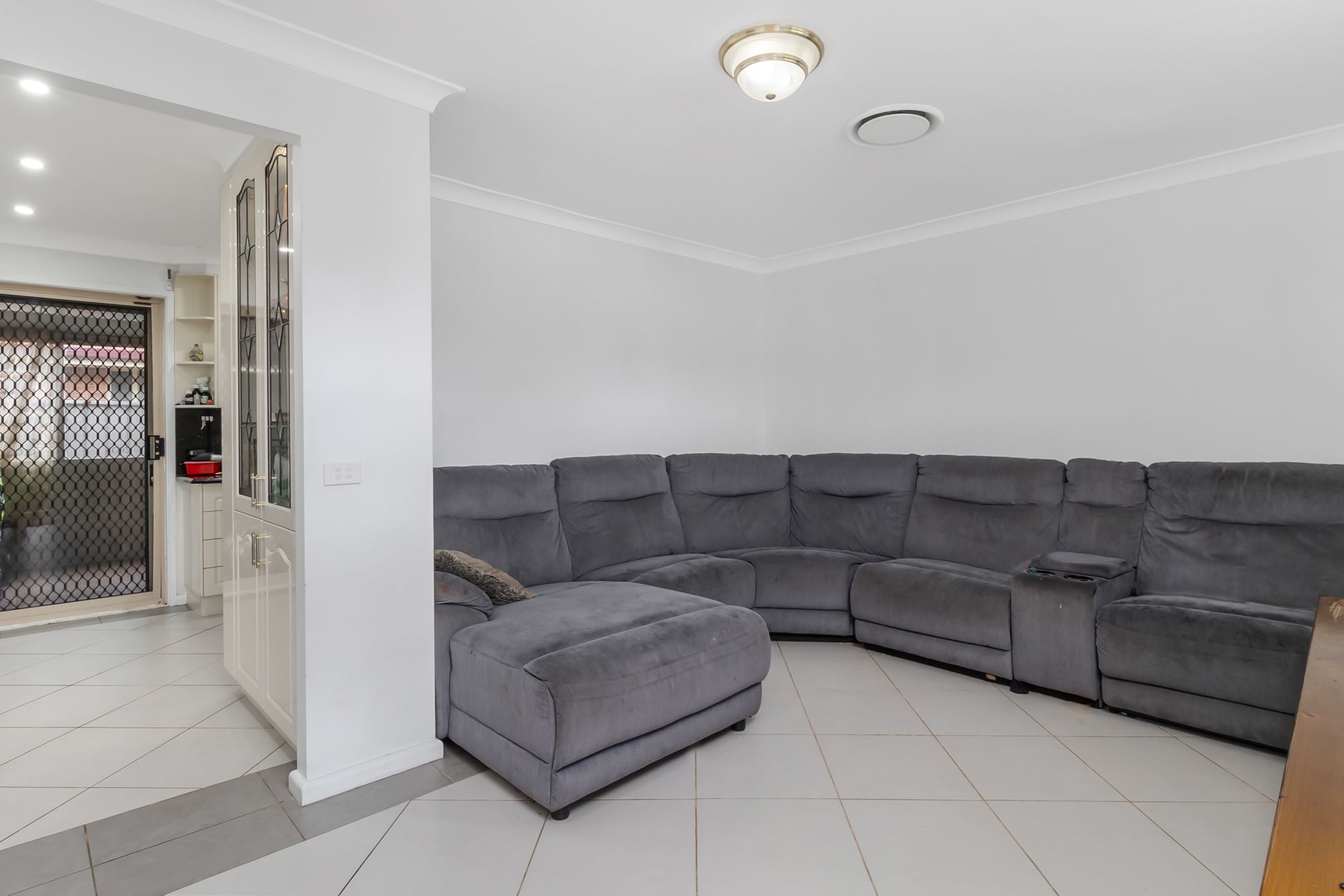 33 Falcon Crescent, Claremont Meadows, NSW 2747 - Sold House - Ray ...