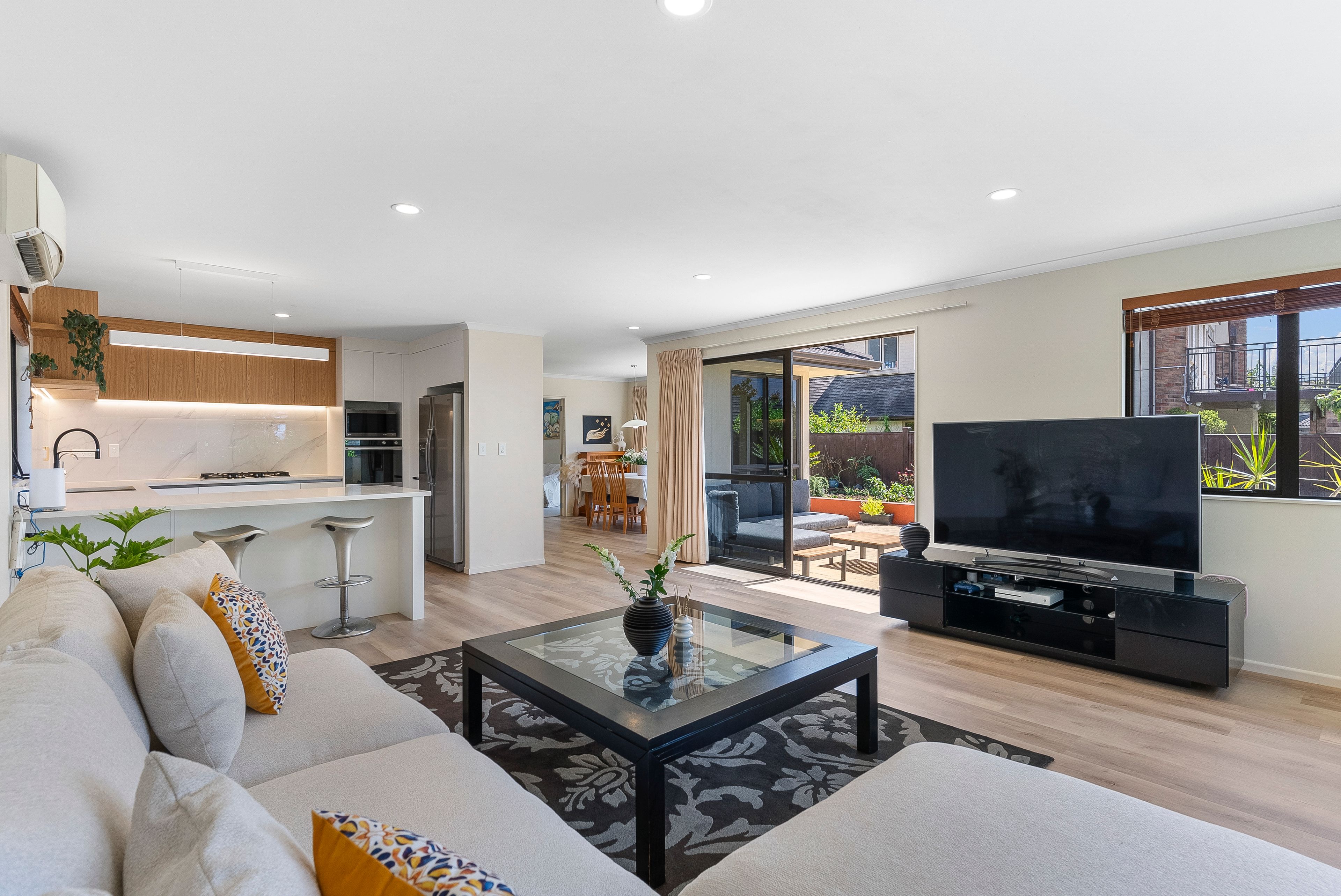 35 Waimanu Bay Drive, Te Atatu Peninsula, Waitakere City 0610 - Sold ...