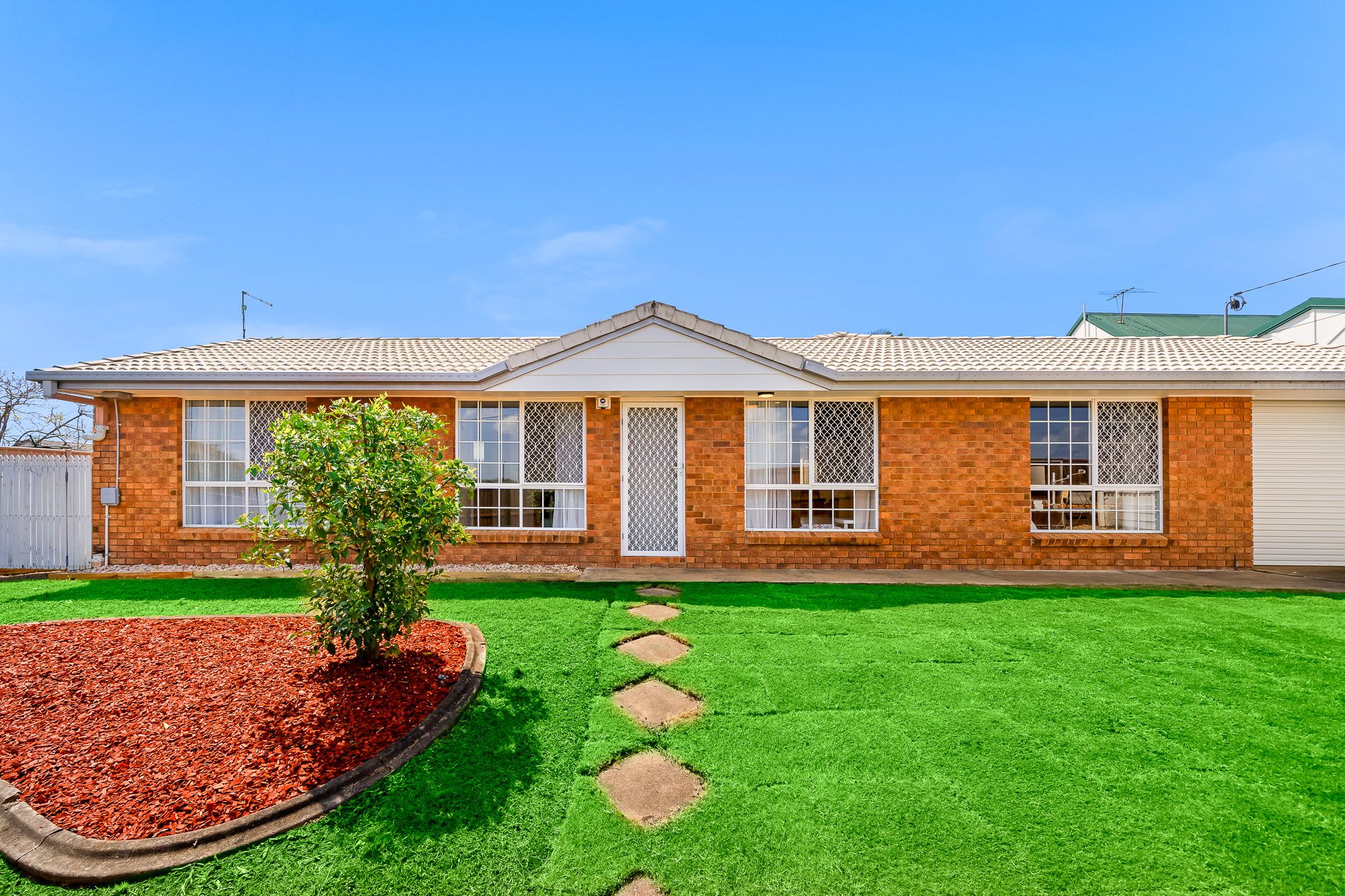 175 Eagle Street, Collingwood Park, QLD 4301 - Sold House - Ray White ...