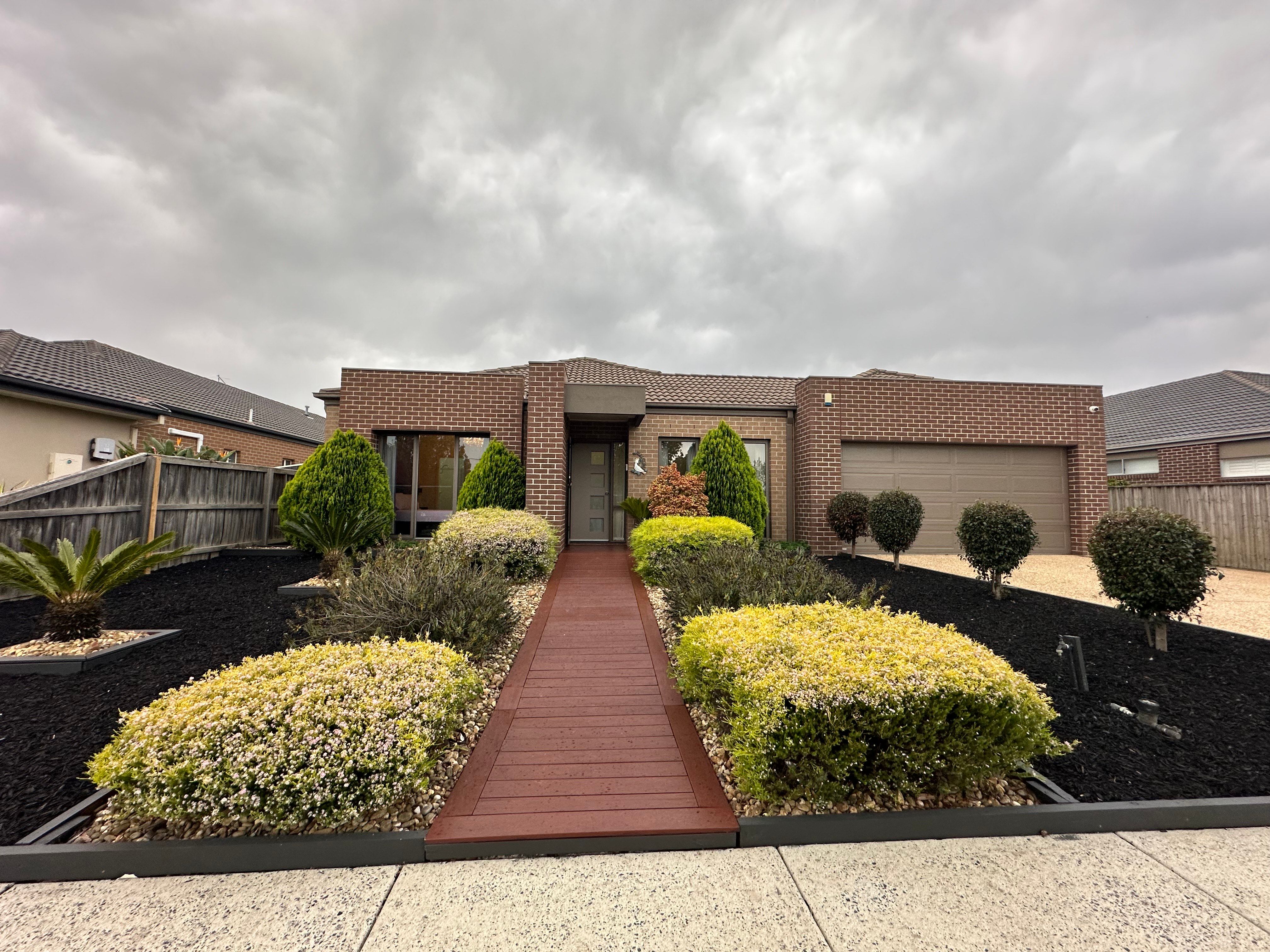 38 Winneke Way, Pakenham, VIC 3810 - Sold House - Ray White Pakenham