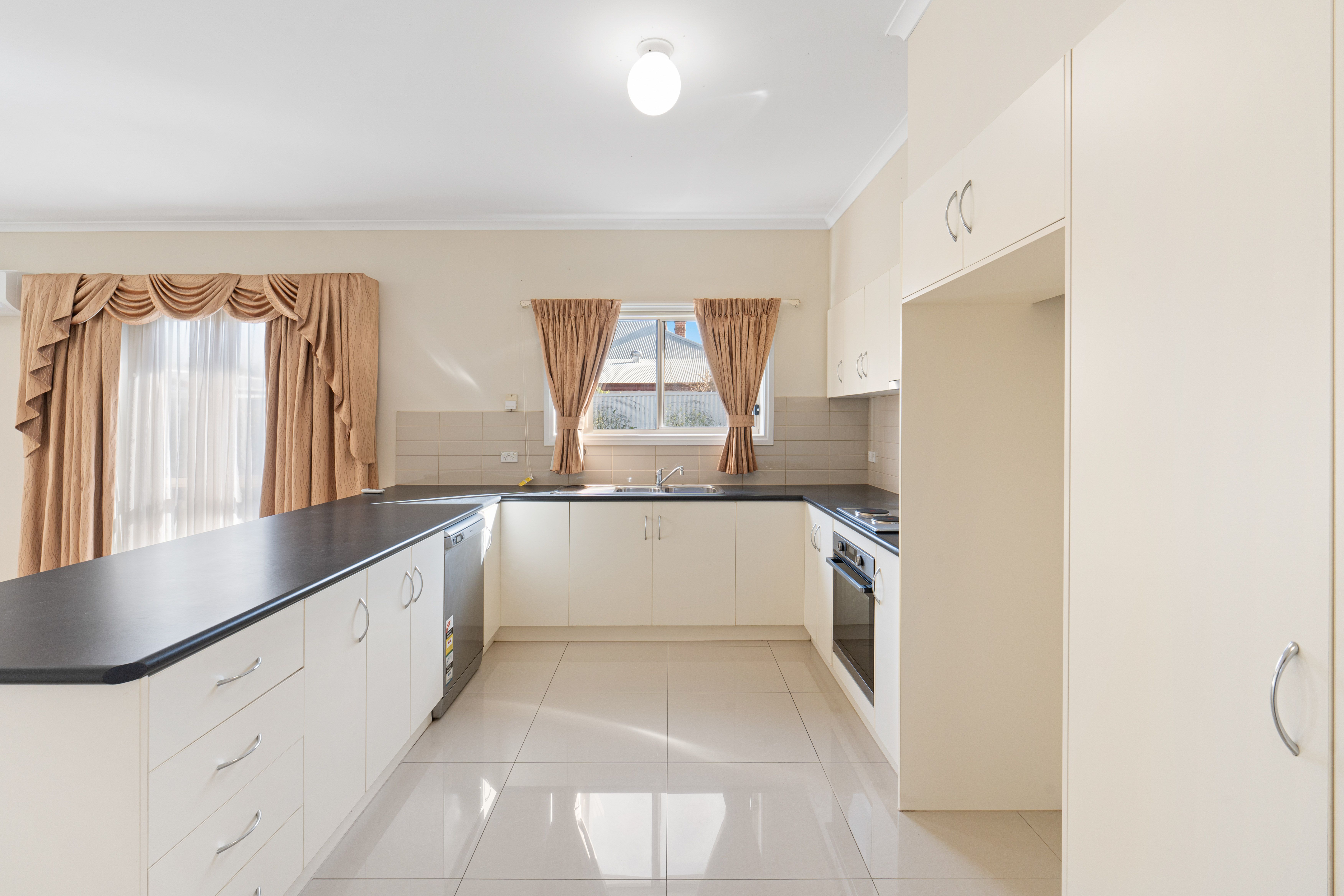 4A Slade Street, Murray Bridge, SA 5253 - Leased House - Ray White ...