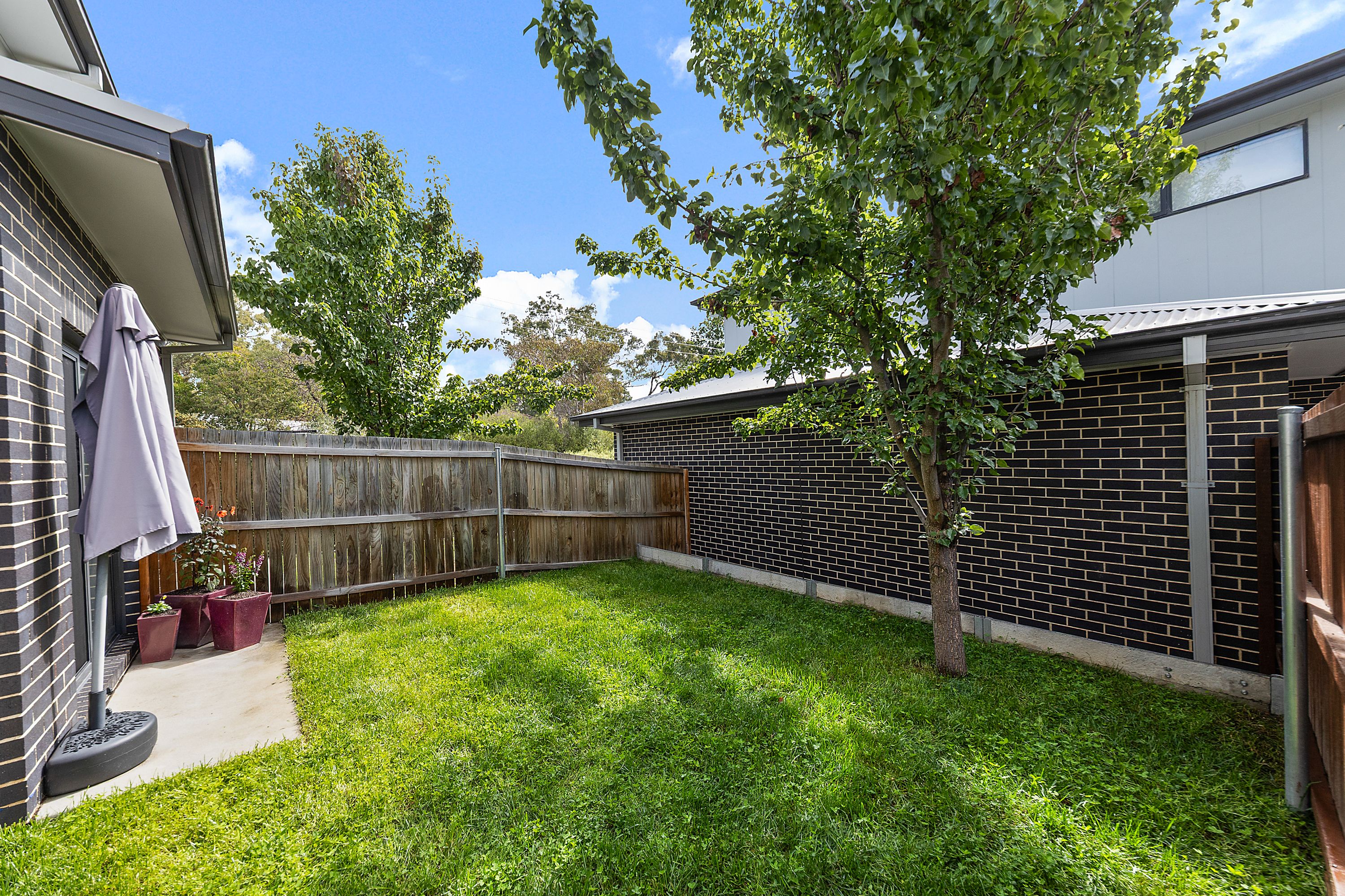 2/1 Gibbes Place, Weetangera, ACT 2614 - Sold Townhouse - Ray White ...