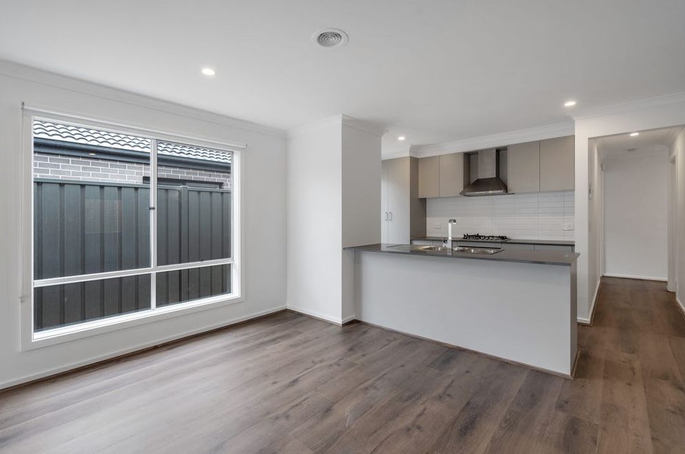 17 Constable Street, Beveridge, VIC 3753 - Leased House - Ray White ...