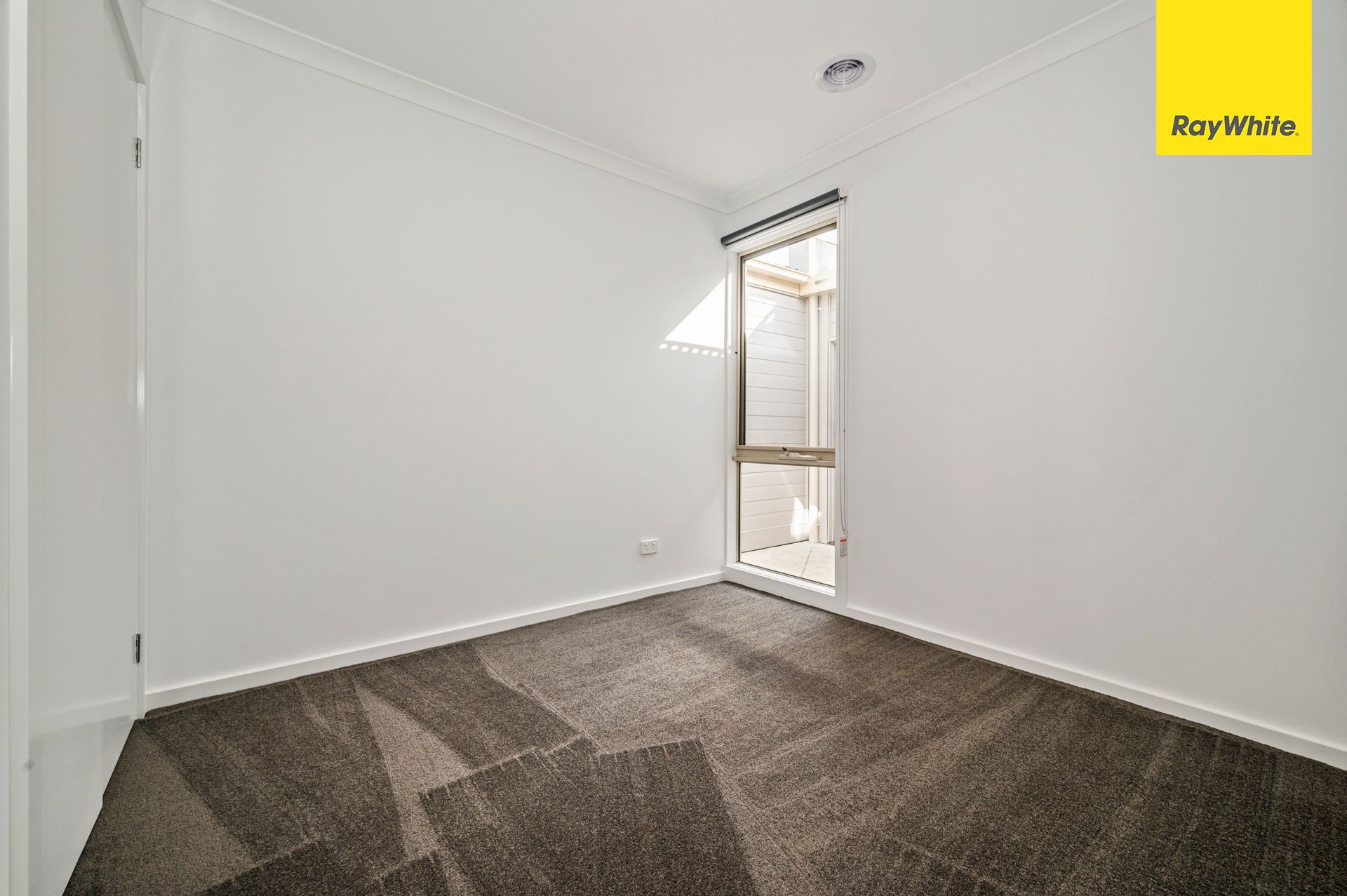 9 Satchville Avenue, HARKNESS, VIC 3337 - Leased House - Ray White Melton