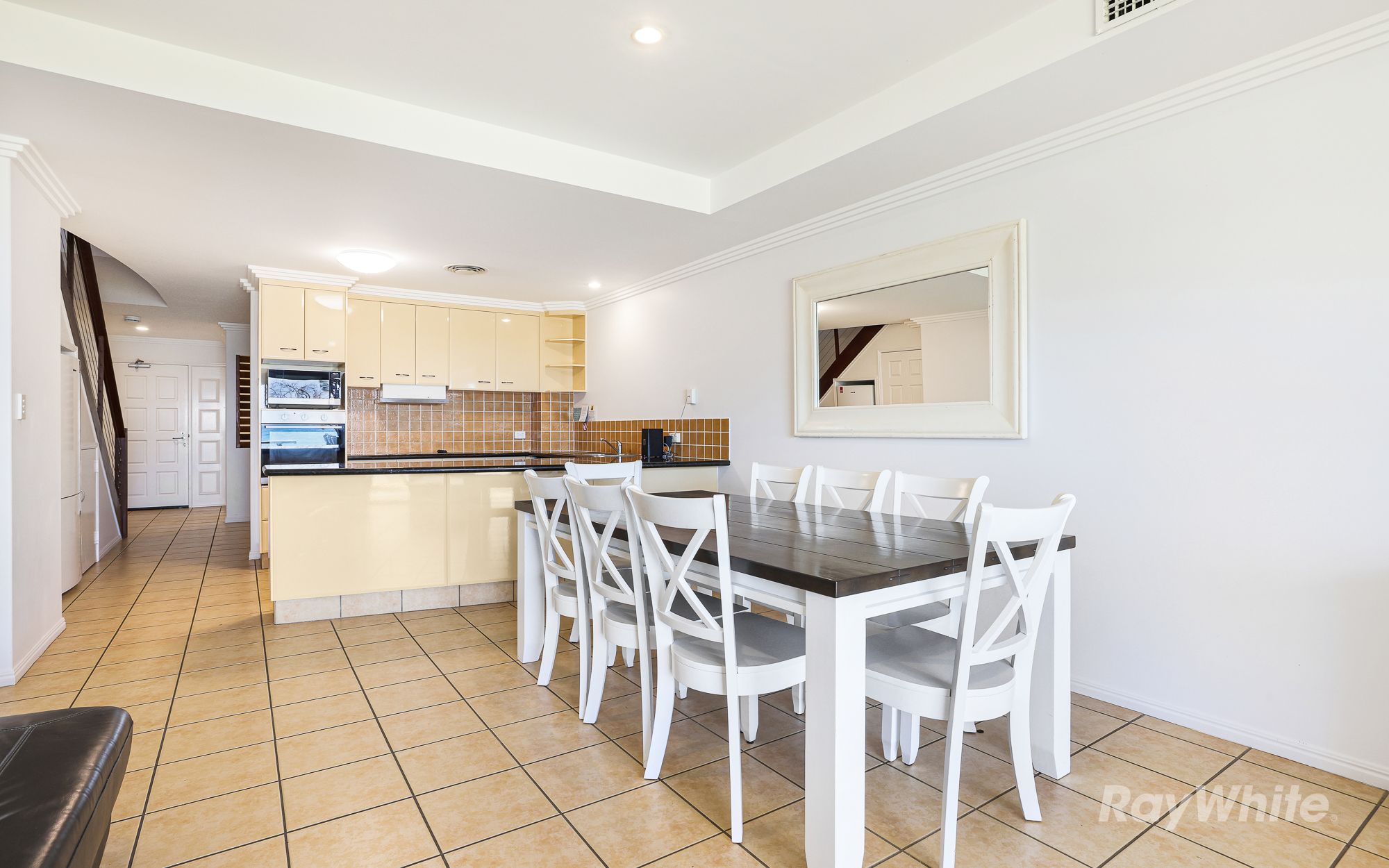38/1 Pebble Beach Drive, Coral Cove, QLD 4670 - Sold Unit - Ray White ...