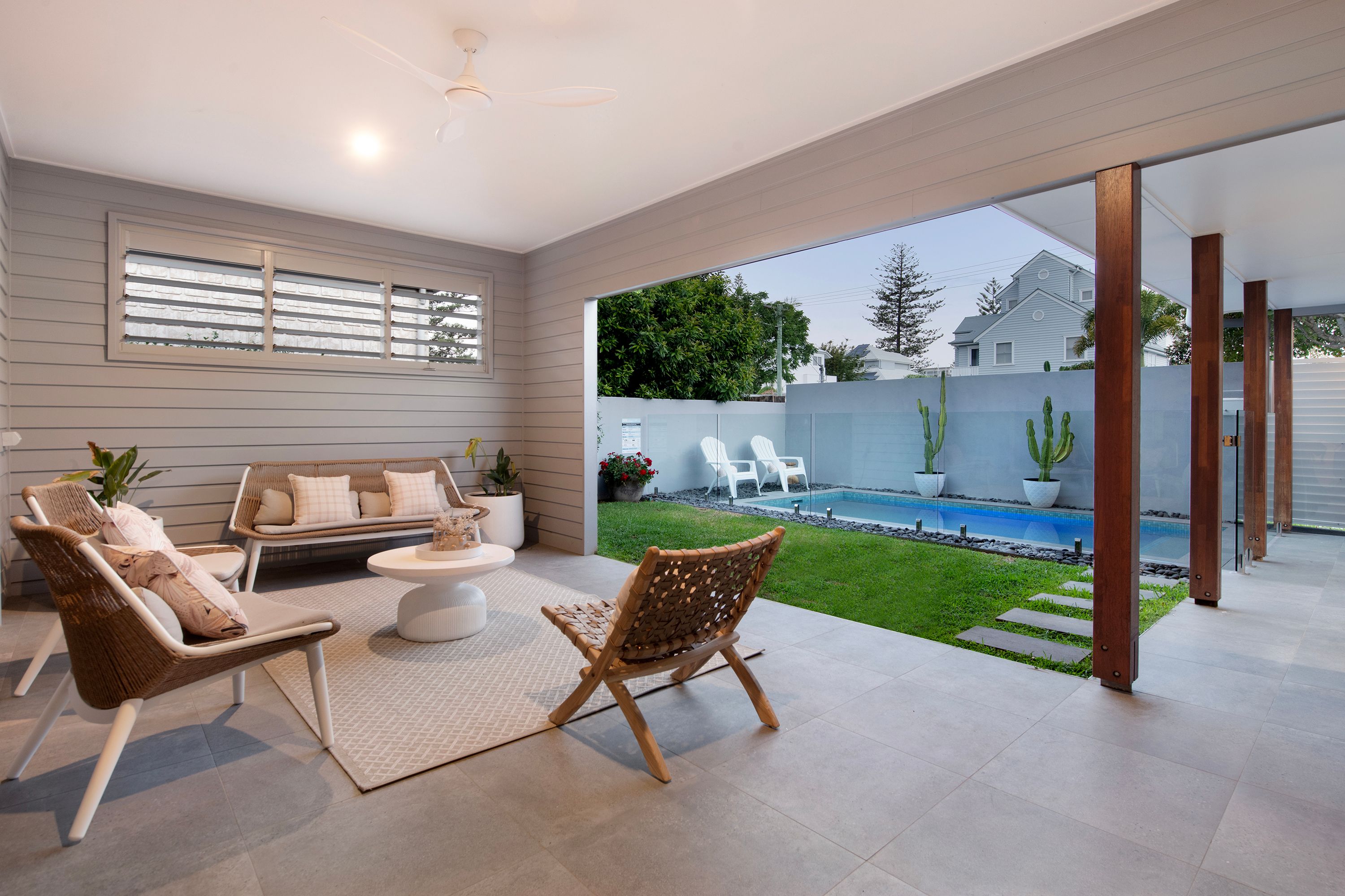 17 Francis Street, Mermaid Beach, QLD 4218 - Sold House - Ray White ...