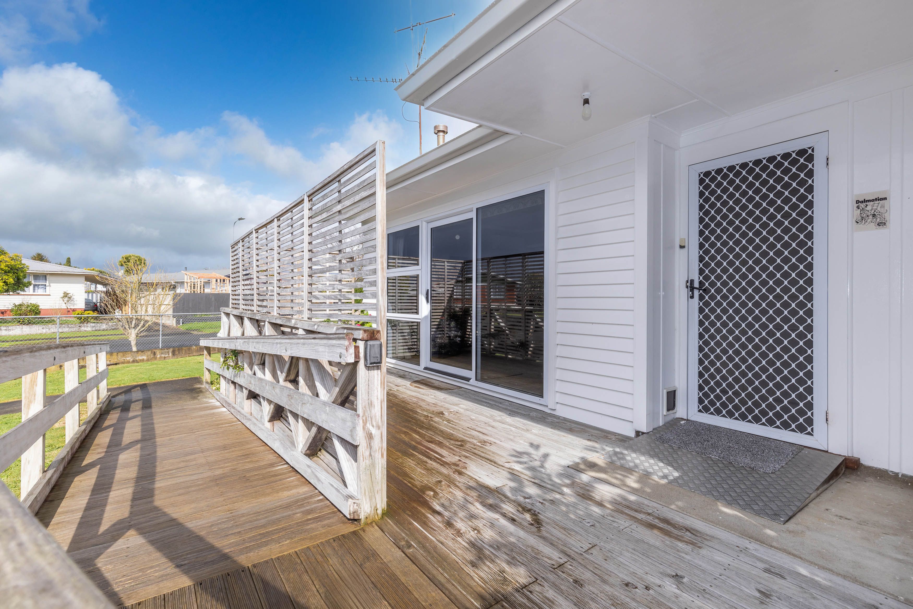 9 Deanwell Avenue, Deanwell, Hamilton City 3206 - Sold House - Ray ...