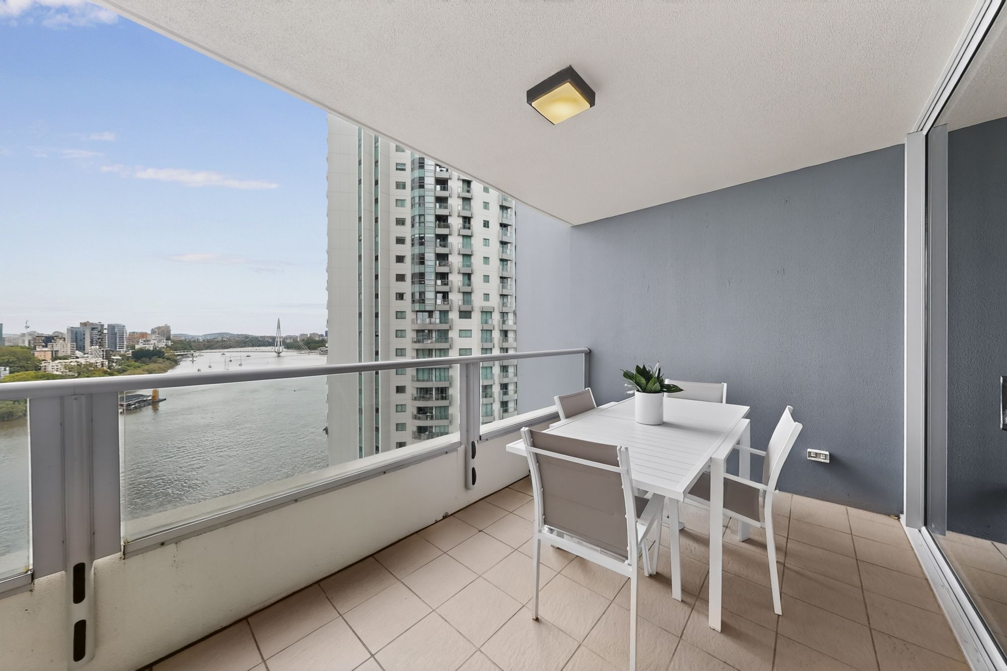 134/30 Macrossan Street, Brisbane City, QLD 4000 - Sold Apartment - Ray ...